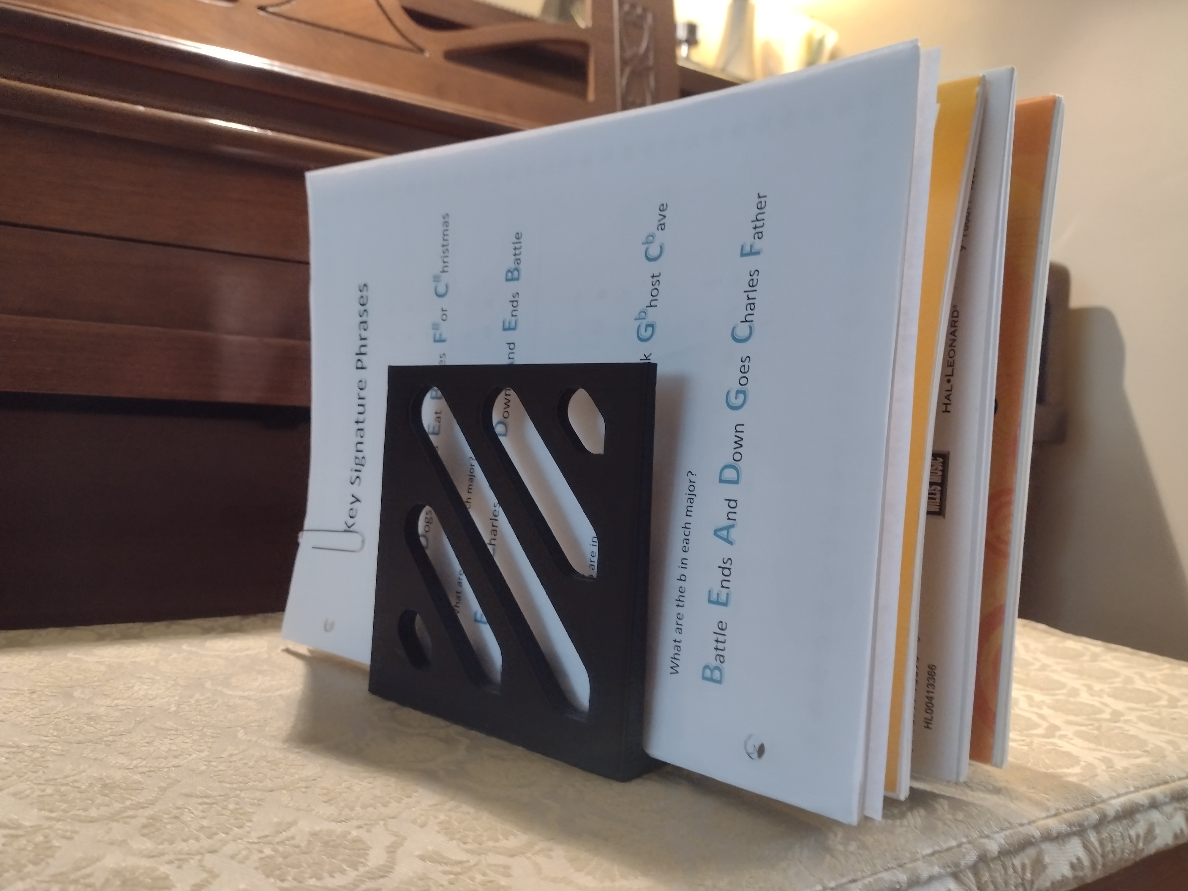 Book and File Organizer (Vertical) by southbaygsr | Download free STL ...