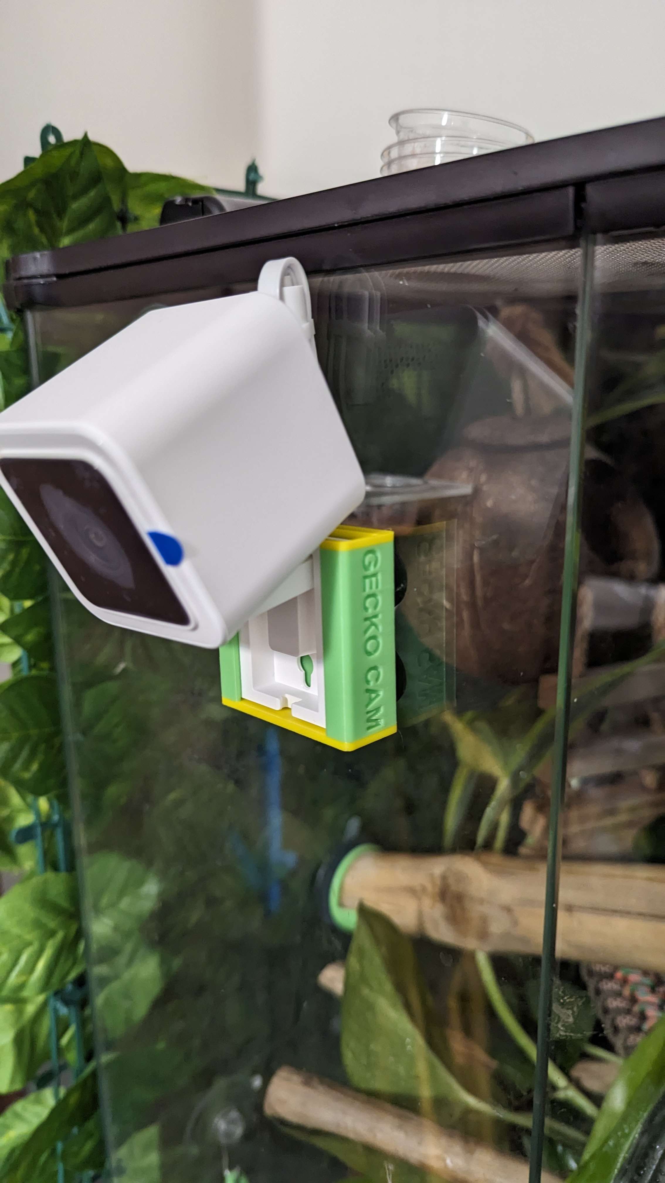 Wyze v3 magnetic mount for vivarium etc. by Dracopanther | Download ...