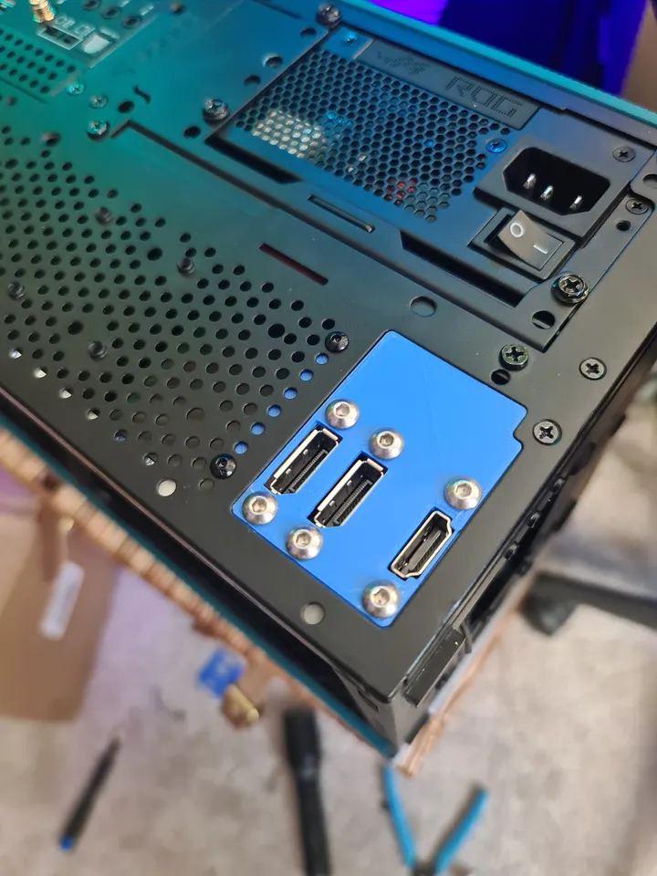 SSUPD Meshroom display output bracket DP + DP + HDMI by t3chguy ...