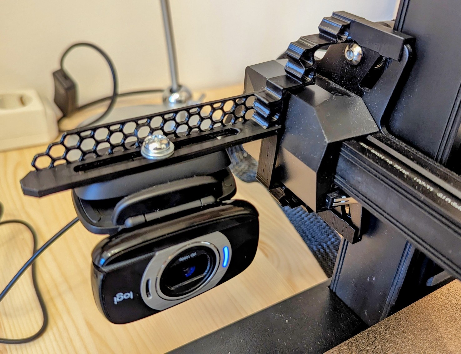 Webcam Mount for Z-Axis - Creality Ender 3 S1 pro by beandev | Download ...