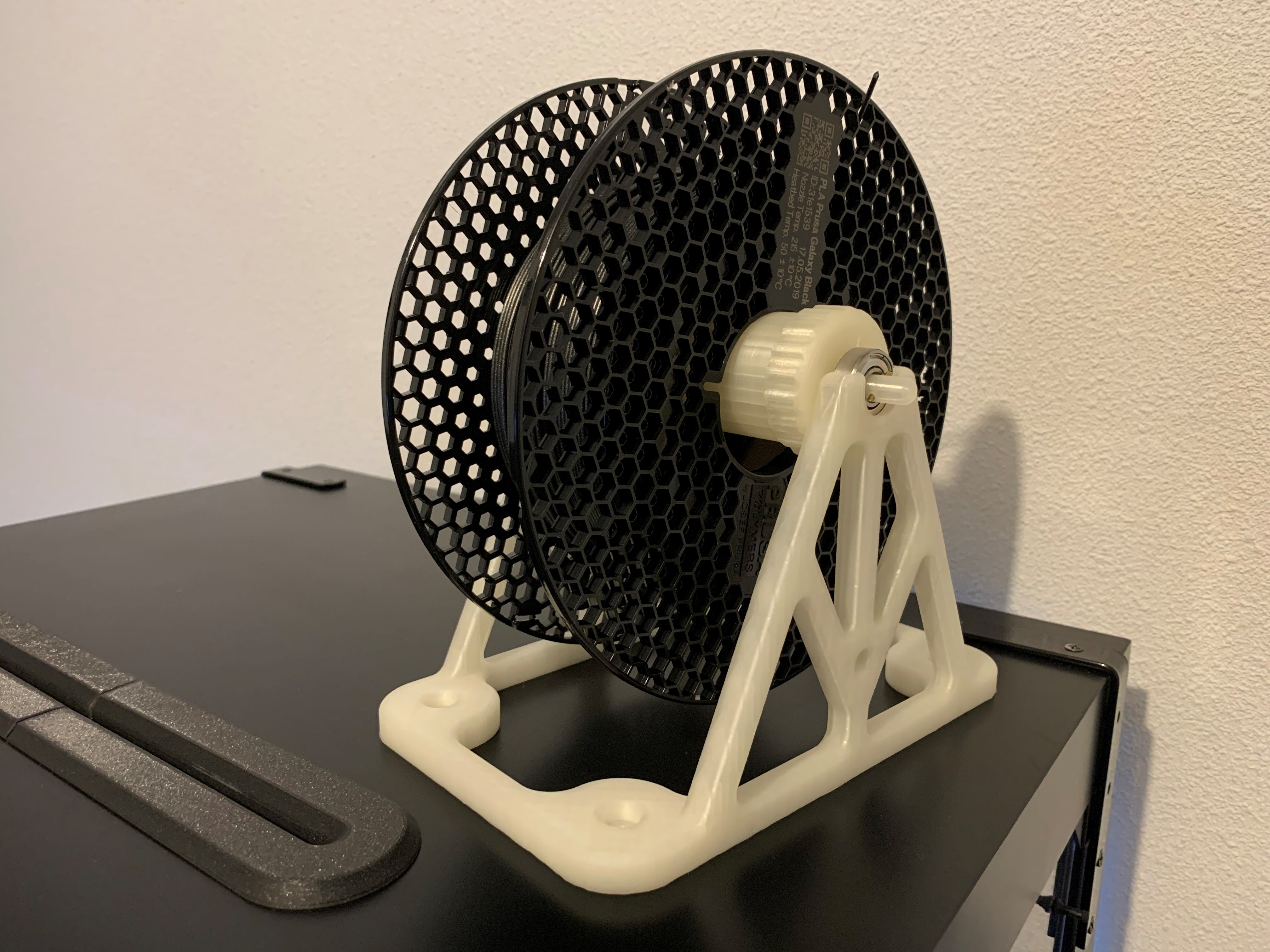 Roller Spool Holder by Sp4s12 | Download free STL model | Printables.com