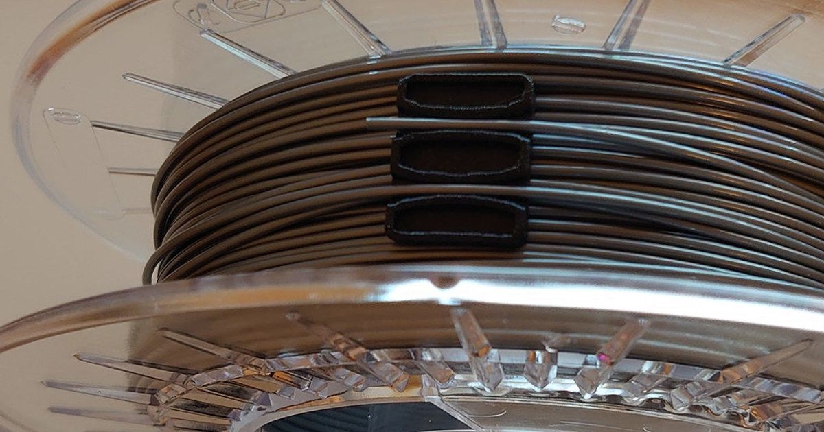 Filament Clip (Spring Loaded) by humebeam | Download free STL model ...