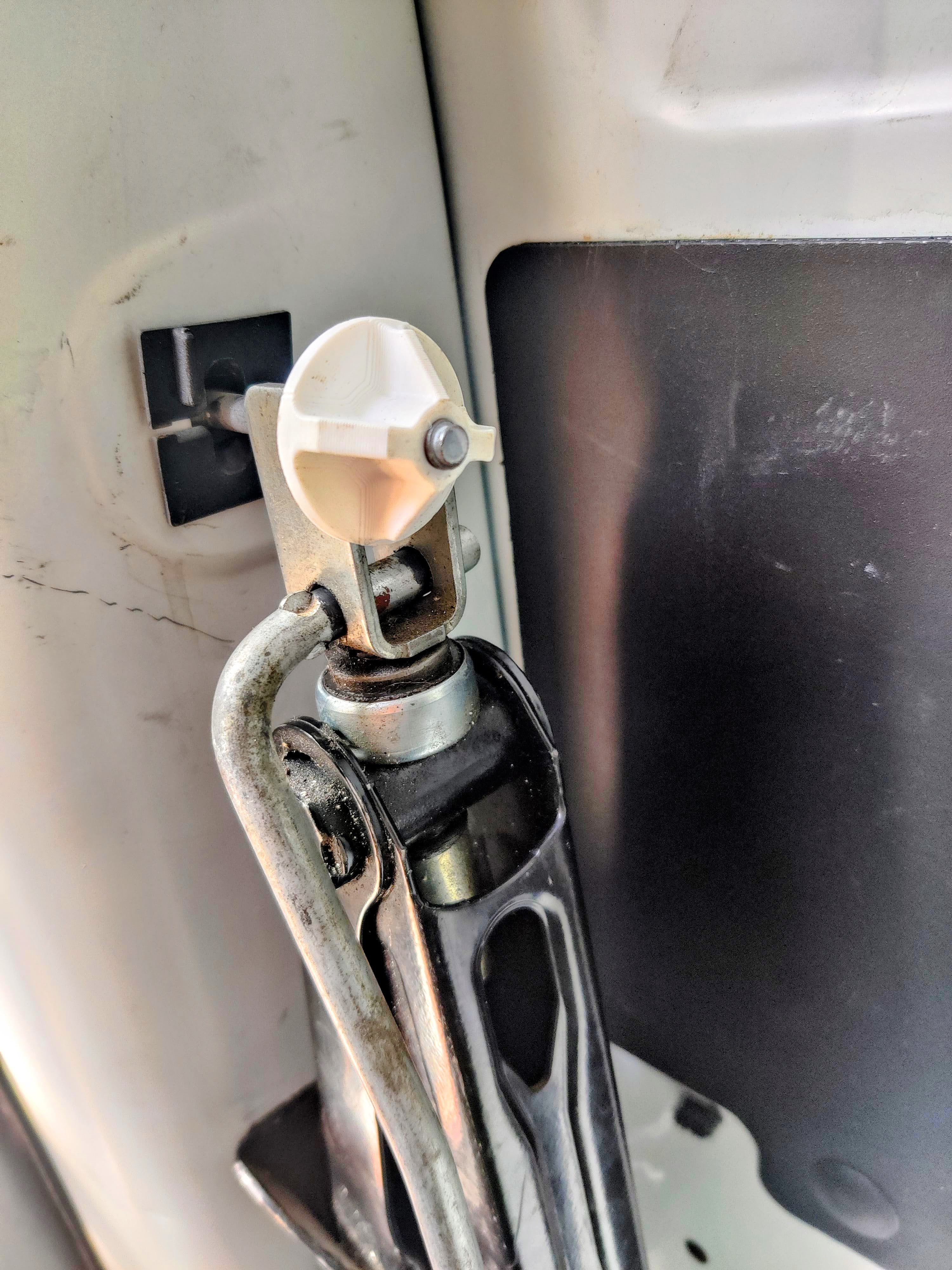 Jack retention system nut (Renault Dokker/Kangoo) by Hani Issa ...