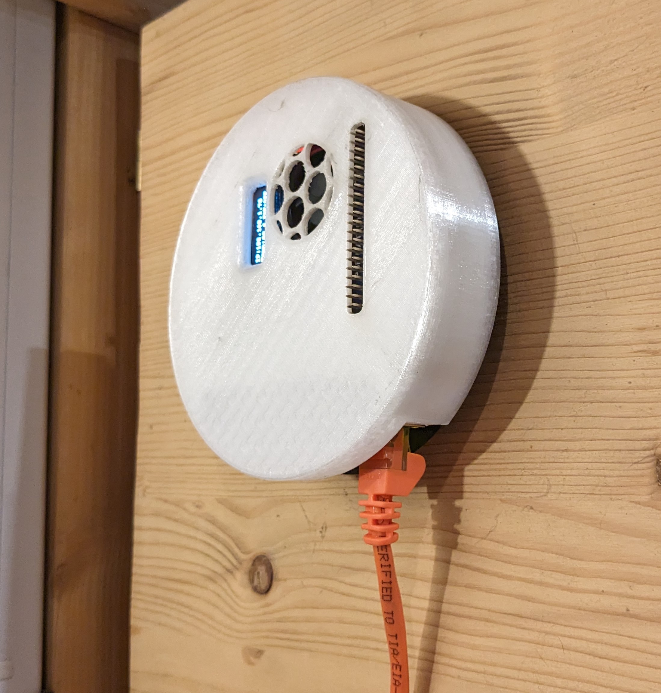 Round Raspberry Pi 4 Case for PoE Hat by hummi | Download free STL ...