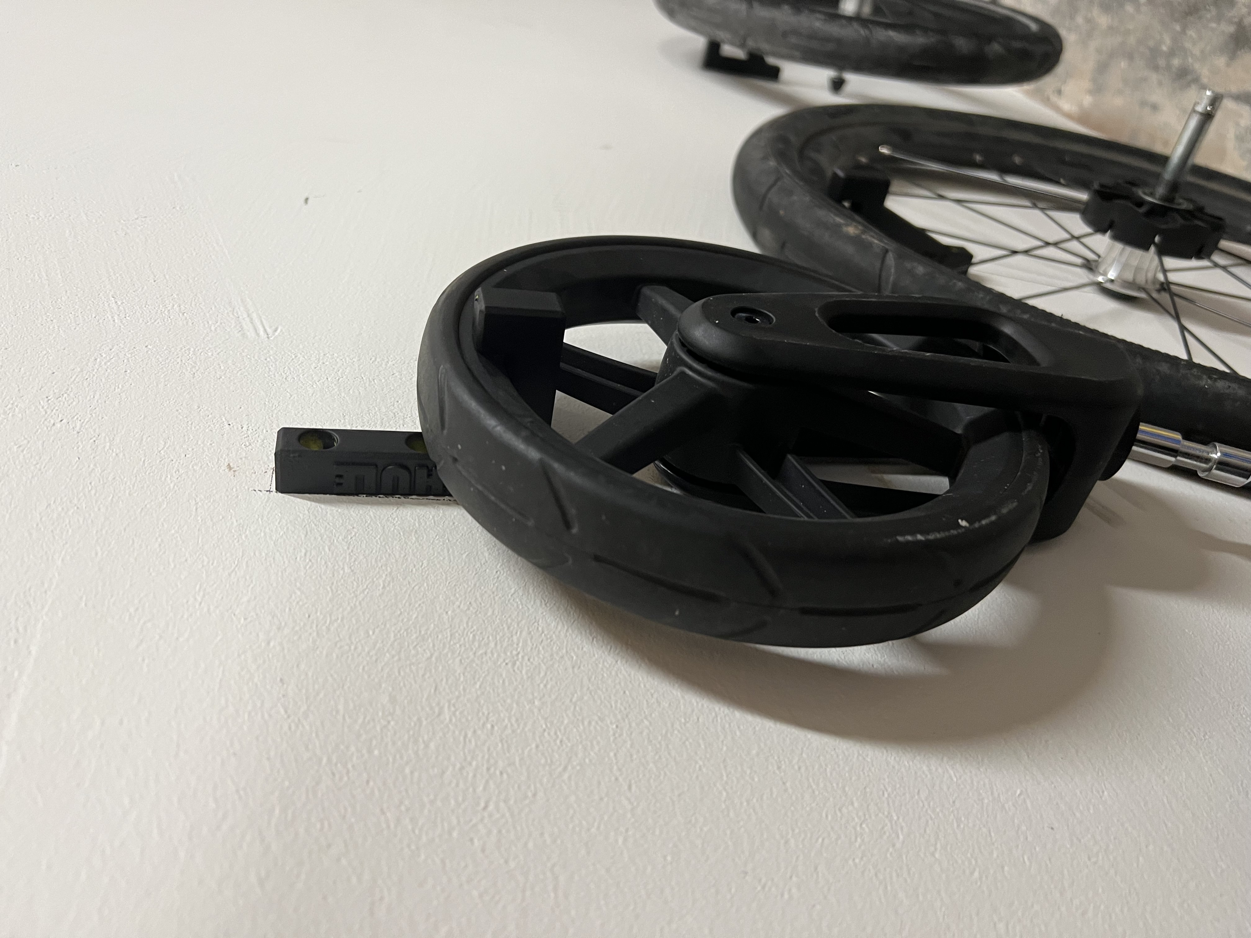 Thule Chariot Sport Wheel | Wall Mount (Hooks) by Kopr | Download free ...