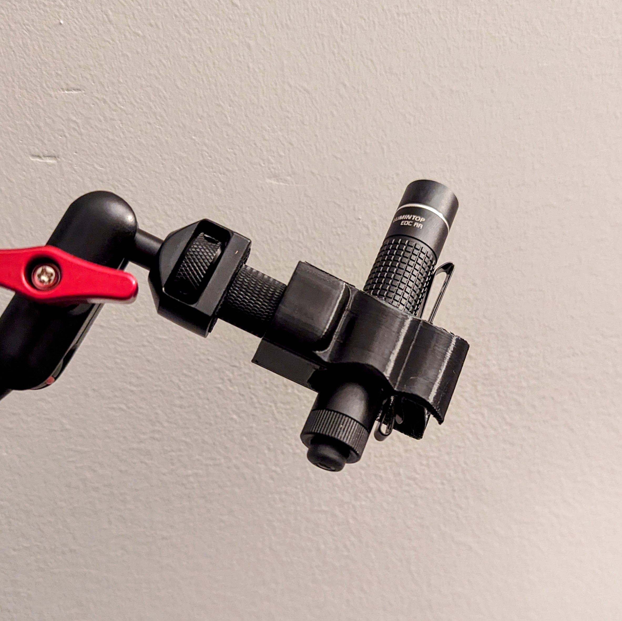 Flashlight Holder for Tripod Mount by Blackvan | Download free STL ...