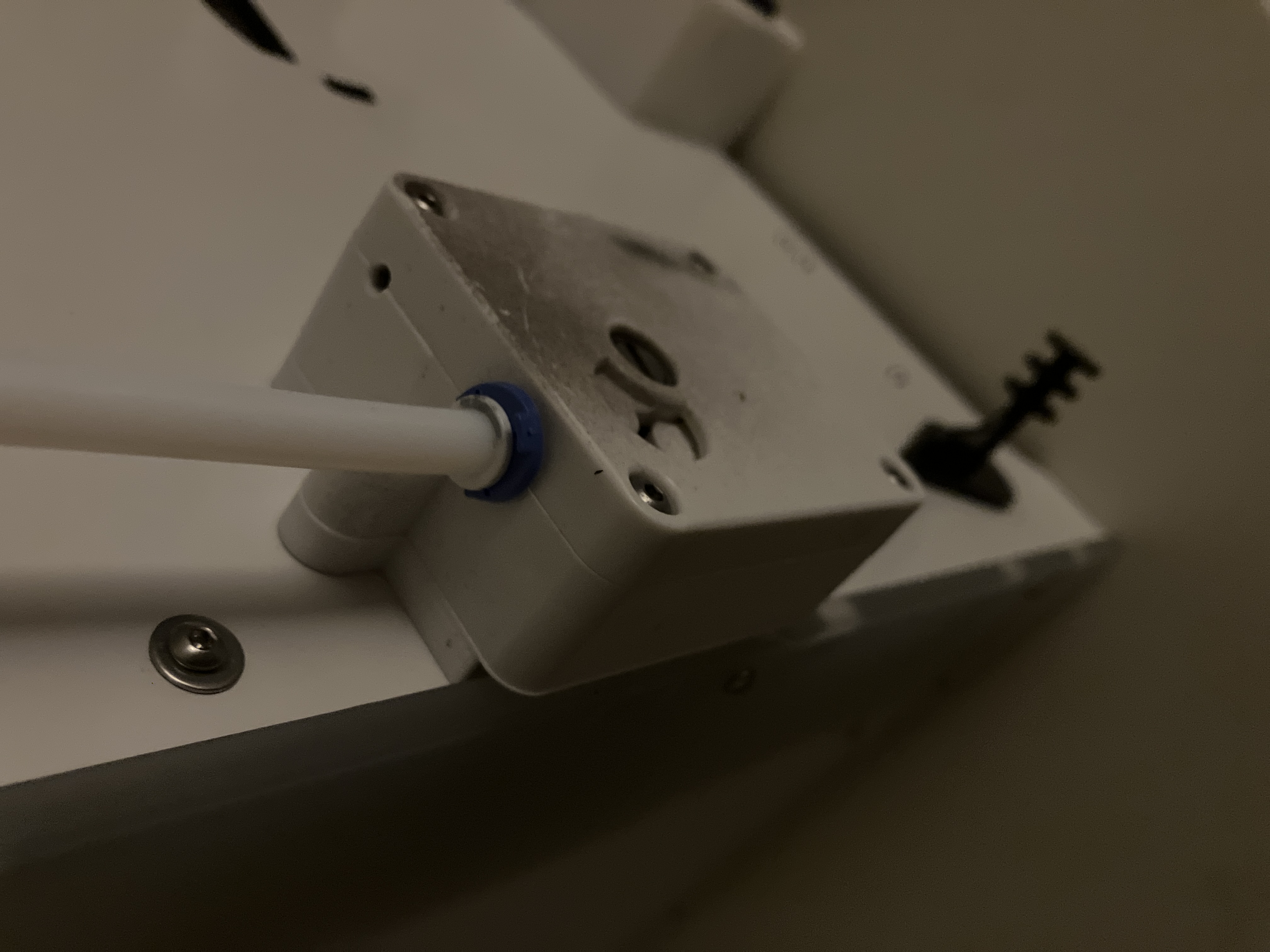 UM2+ right side second feeder extruder mounting plate by ansonl ...