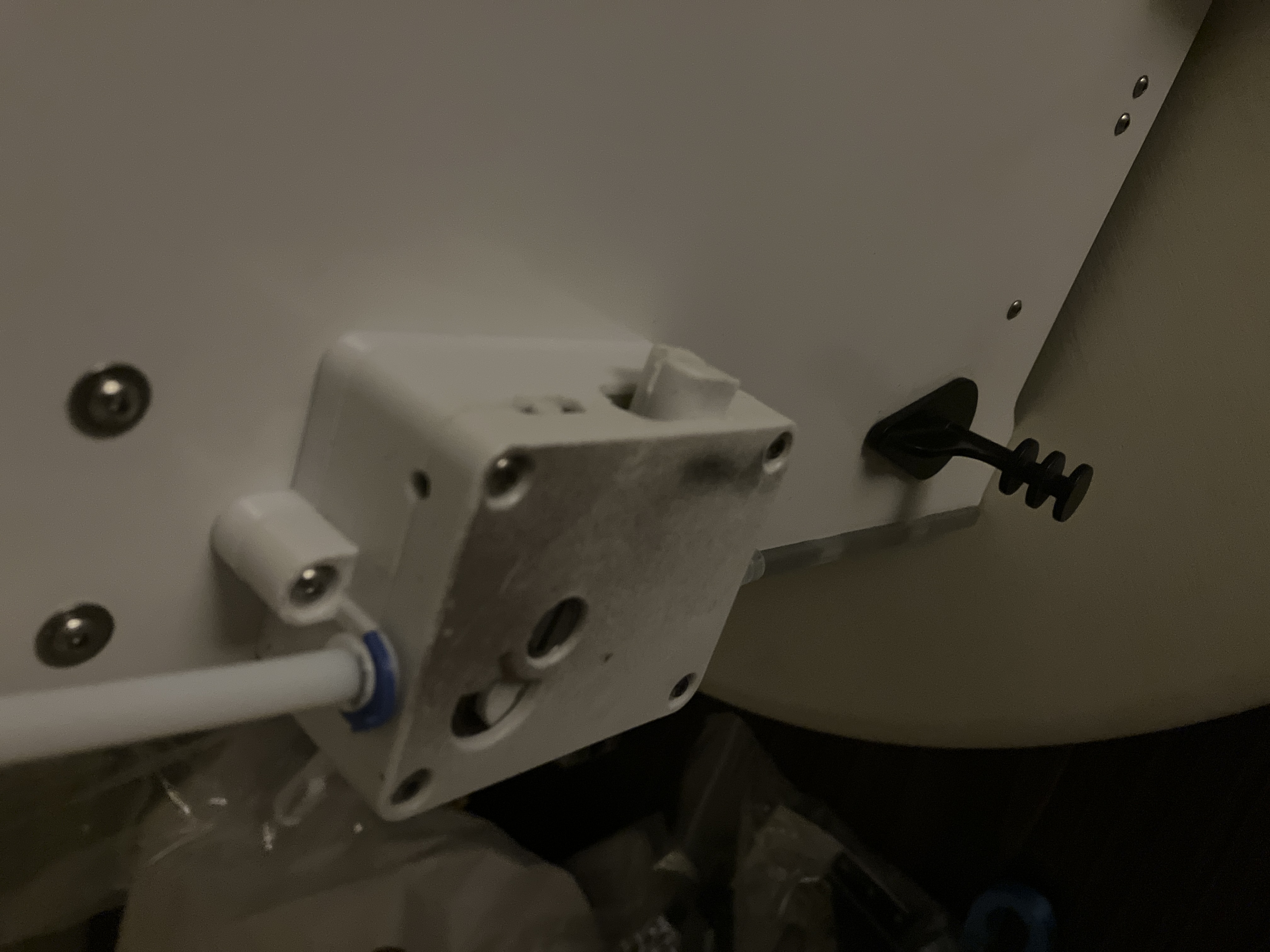 UM2+ right side second feeder extruder mounting plate by ansonl ...