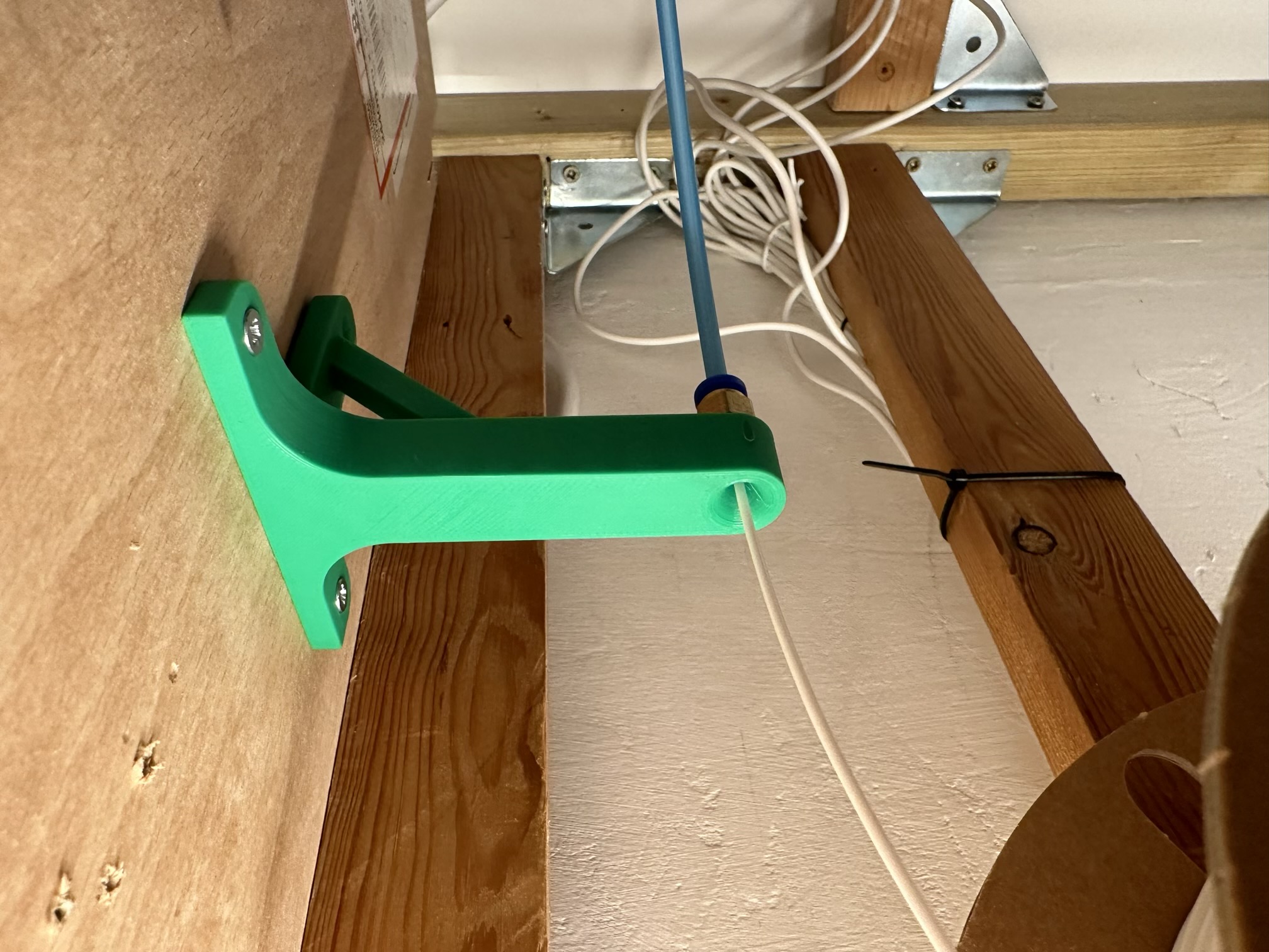 Wall Mount for Filament Feeder PTFE Tube by MakerOne | Download free ...