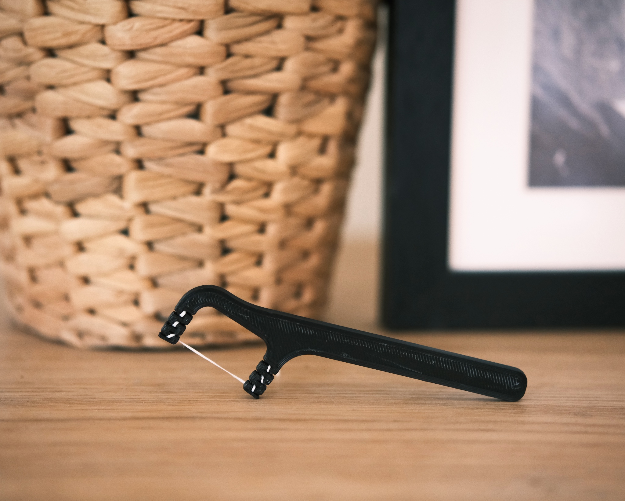 Flossy (Reusable Dental Floss Holder) by MakerTom | Download free STL ...