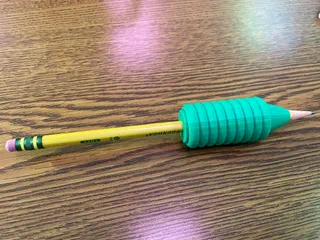 Adaptive Wide Pencil Grip #2 by teachingonthespec | Download free STL ...