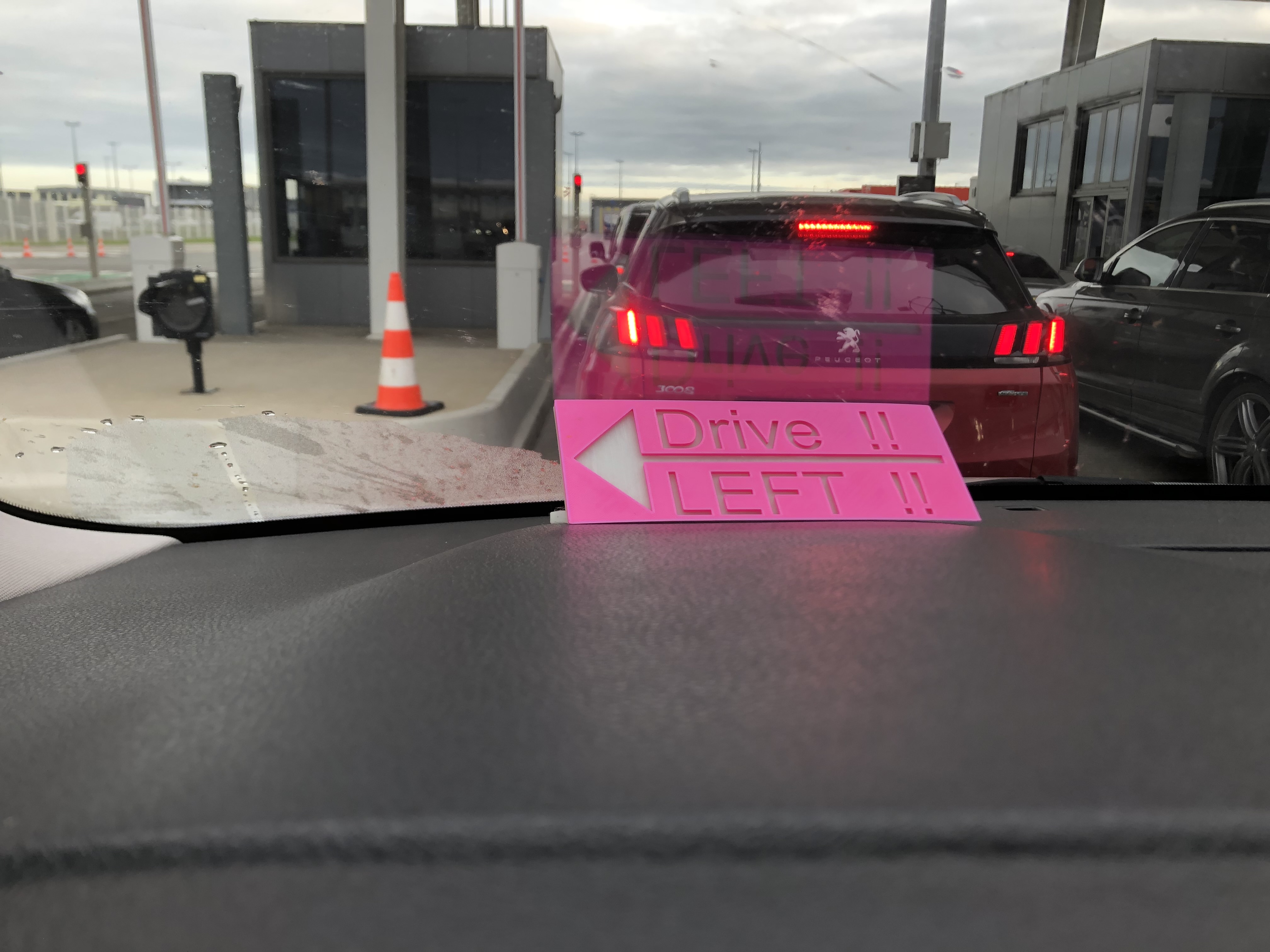 Drive left sign by diktux | Download free STL model | Printables.com