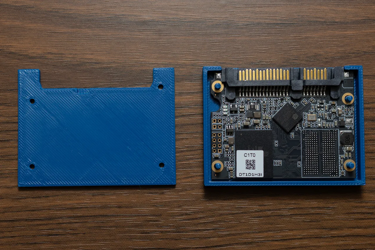 Inland 2.5" SATA SSD enclosure by Bavly Hanna | Download free STL model ...