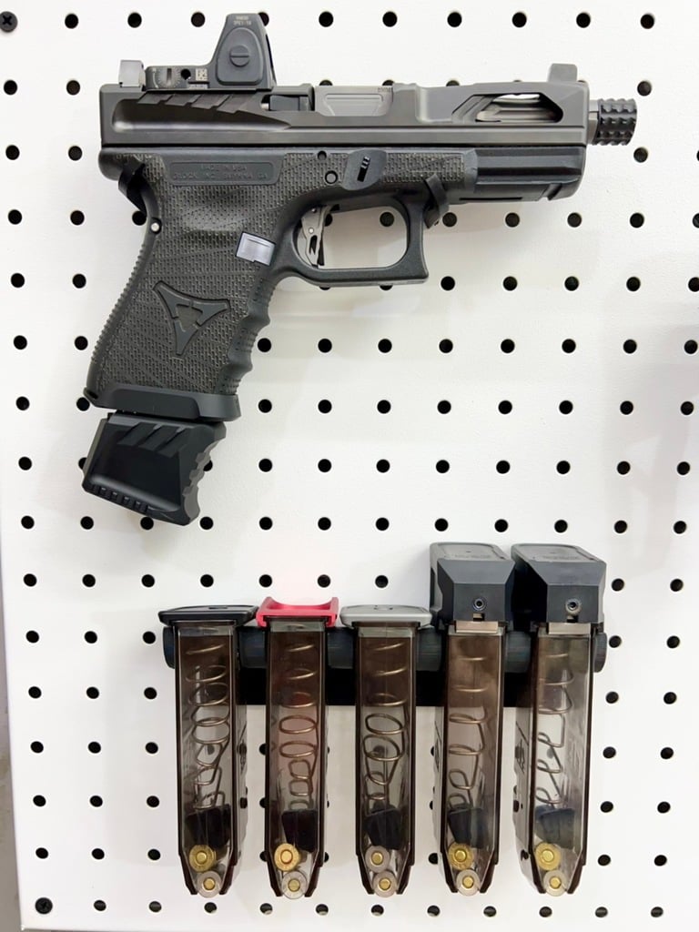 Glock Magazine Rack for Pegboard by AppHero | Download free STL model ...