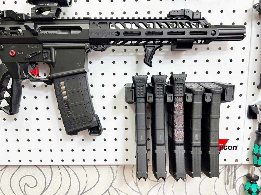 PMAG, Lancer , CMMG , AR15 Magazine Rack by AppHero | Download free STL ...