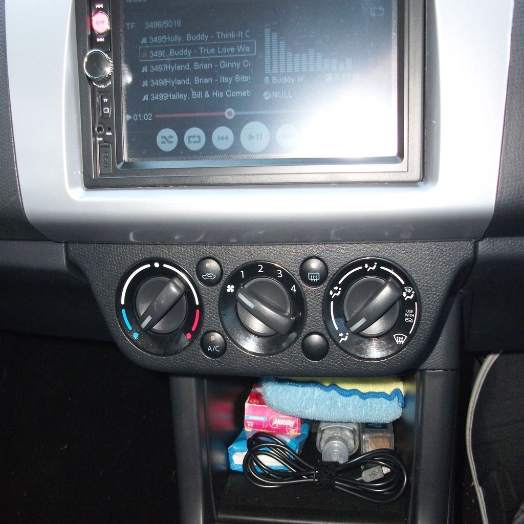Suzuki Swift (2009) Console Phone Holder by Cargy | Download free STL ...
