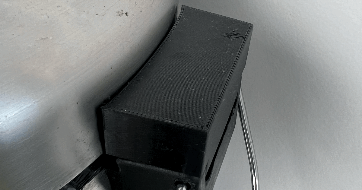 Replacement for original trash can lid hinge par Alex Falcao ...