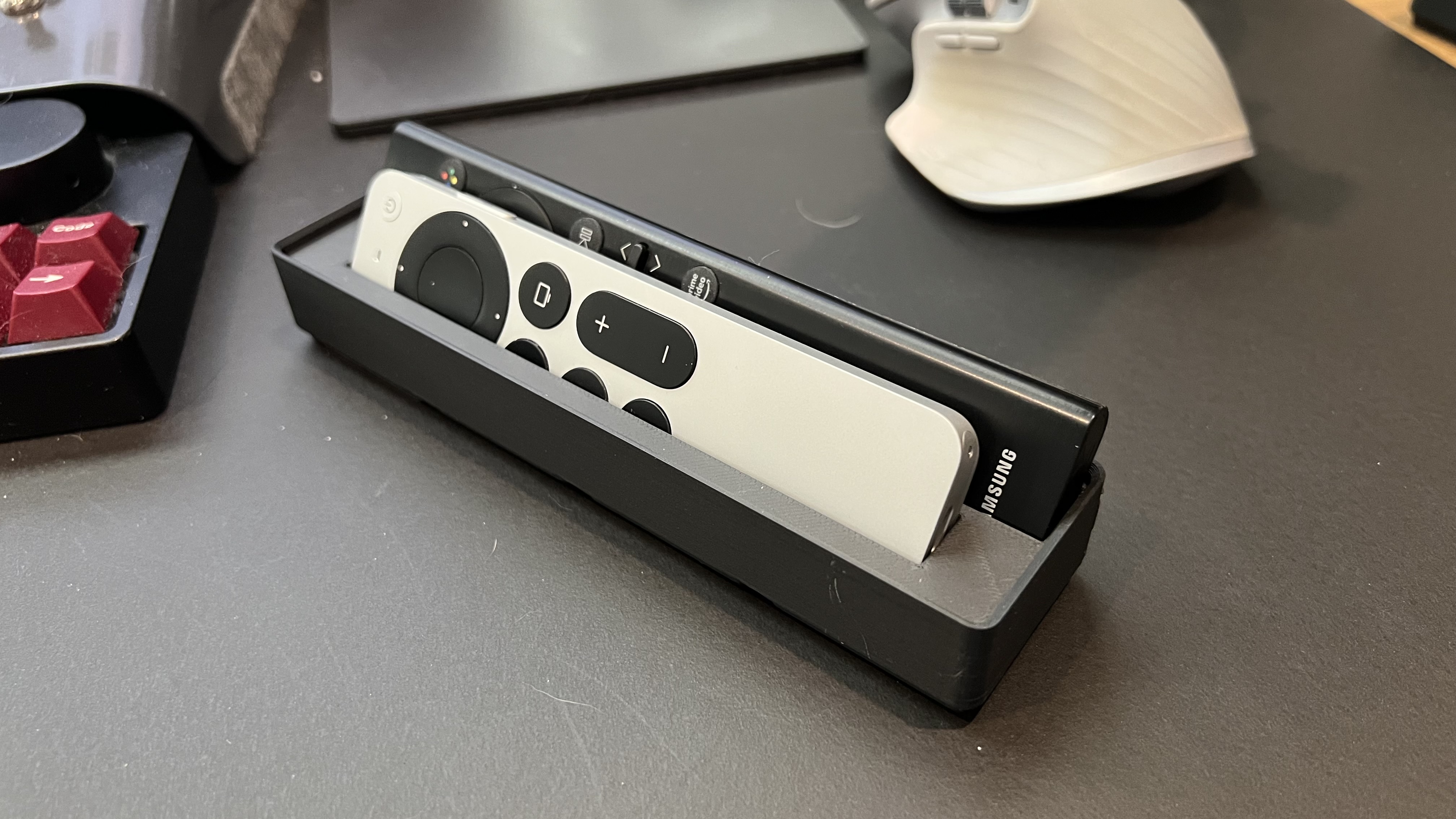 AppleTV and Samsung TV remote control bin (Gridfinity 4x1) by AJ ...