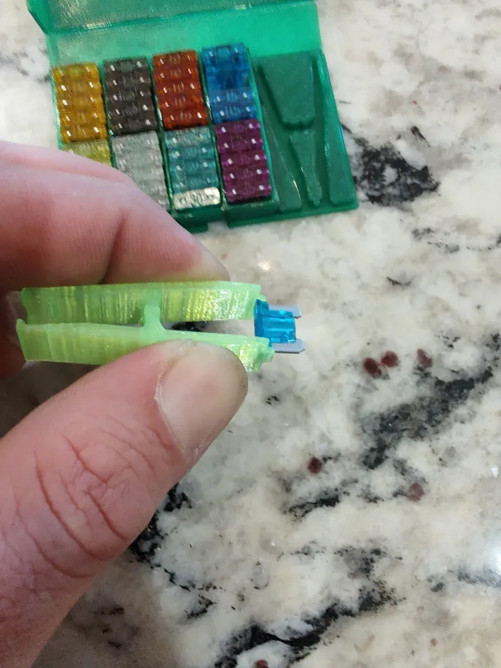 Fuse case and puller for low profile and mini car fuses by Cameron ...