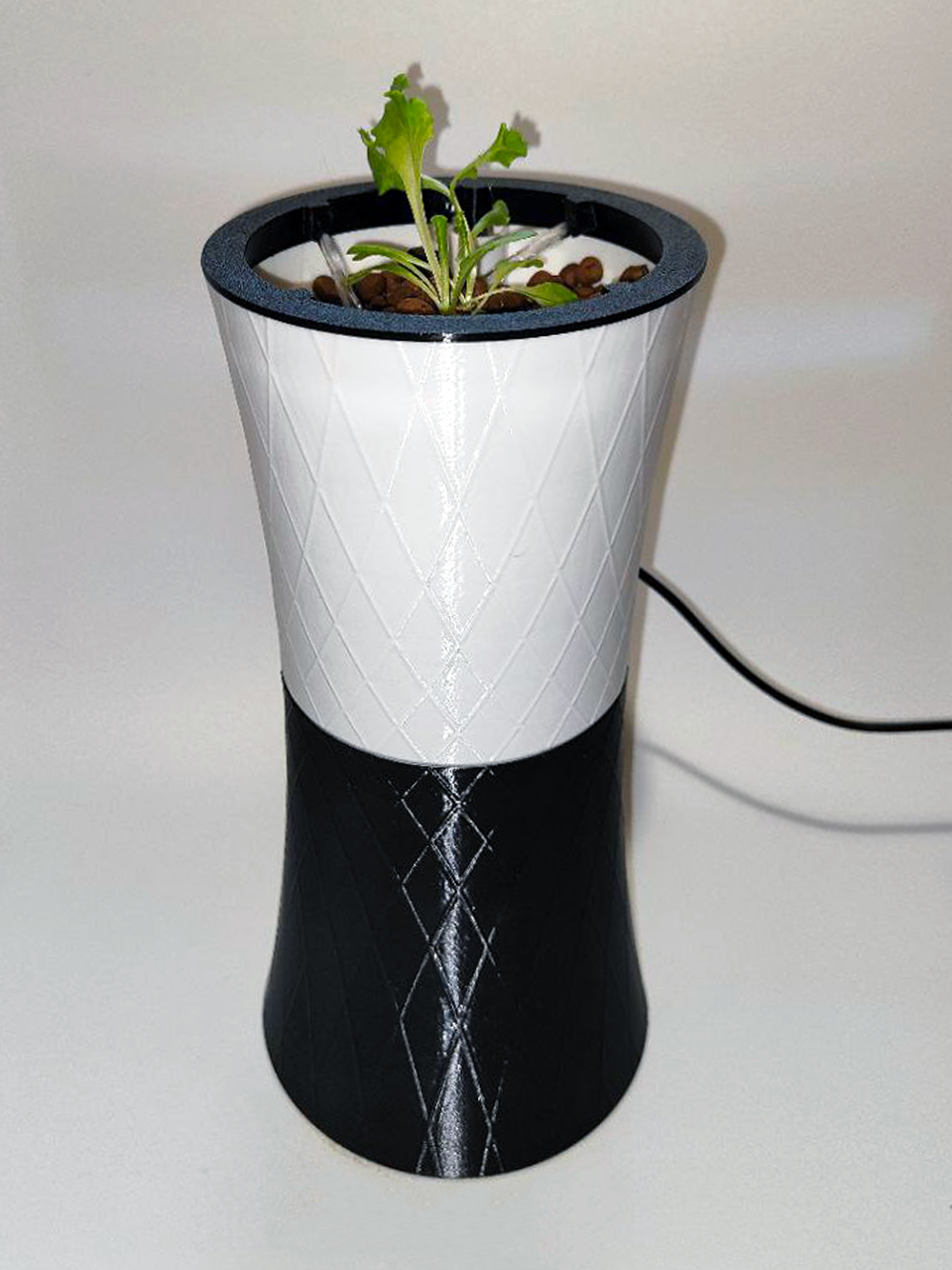 Compact self-contained hydroponic system by TheYontu | Download free ...