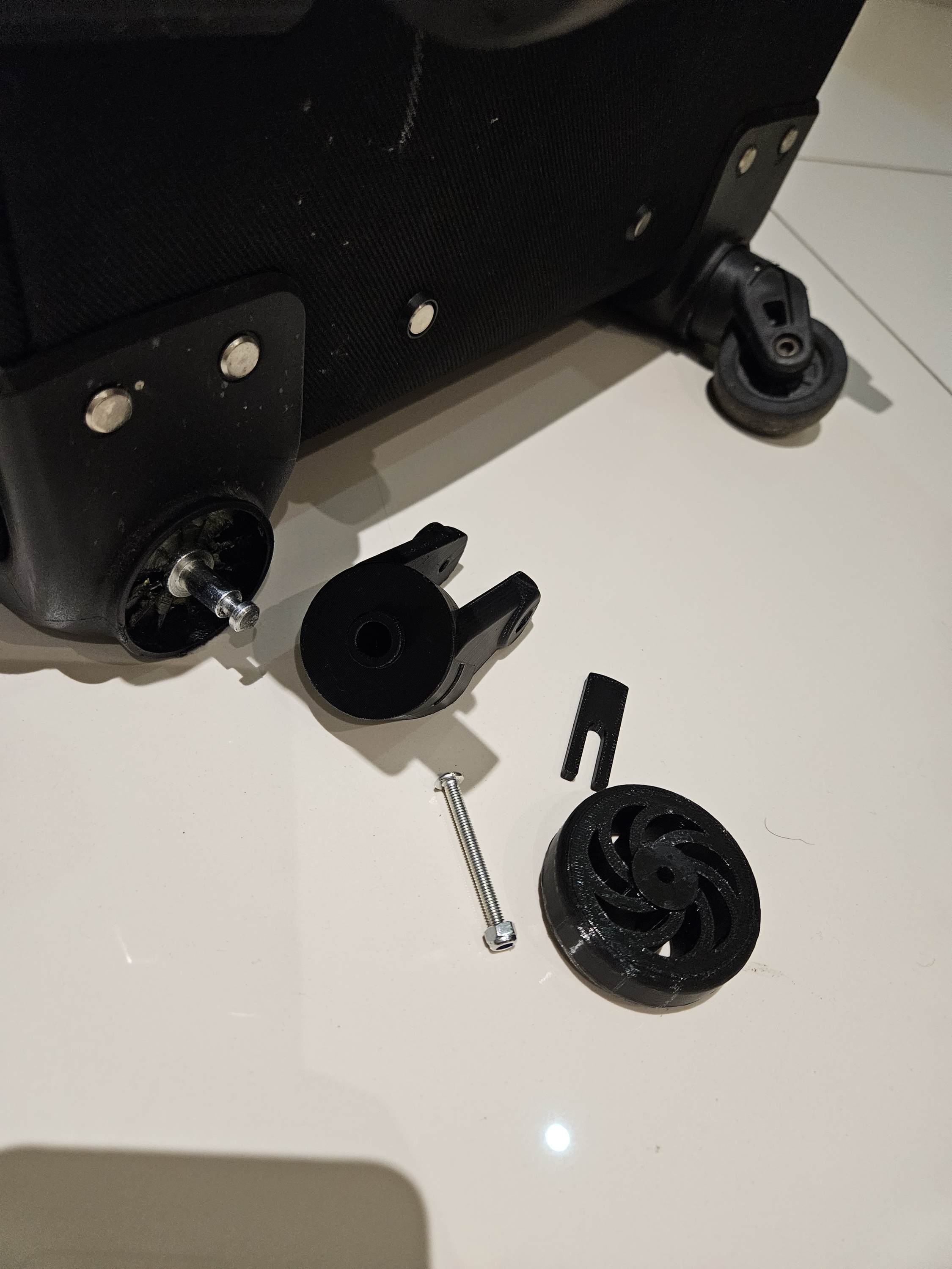 Suitcase Wheel Repair Kit by Serkan ASAR | Download free STL model ...