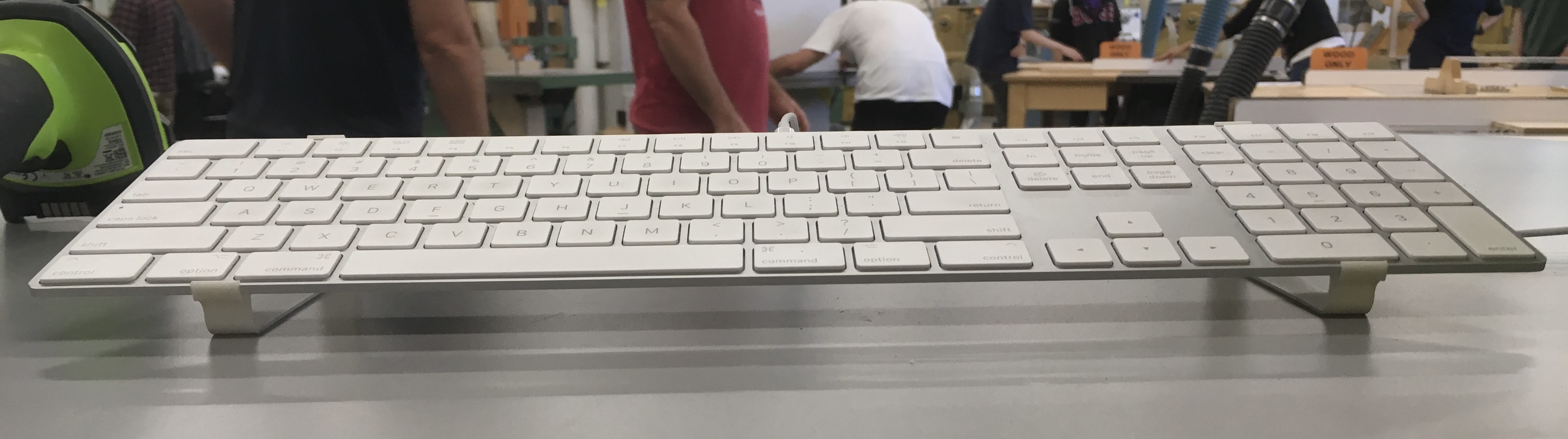 Invisible / Floating Stand for Apple Magic Keyboard by NUKDDD ...