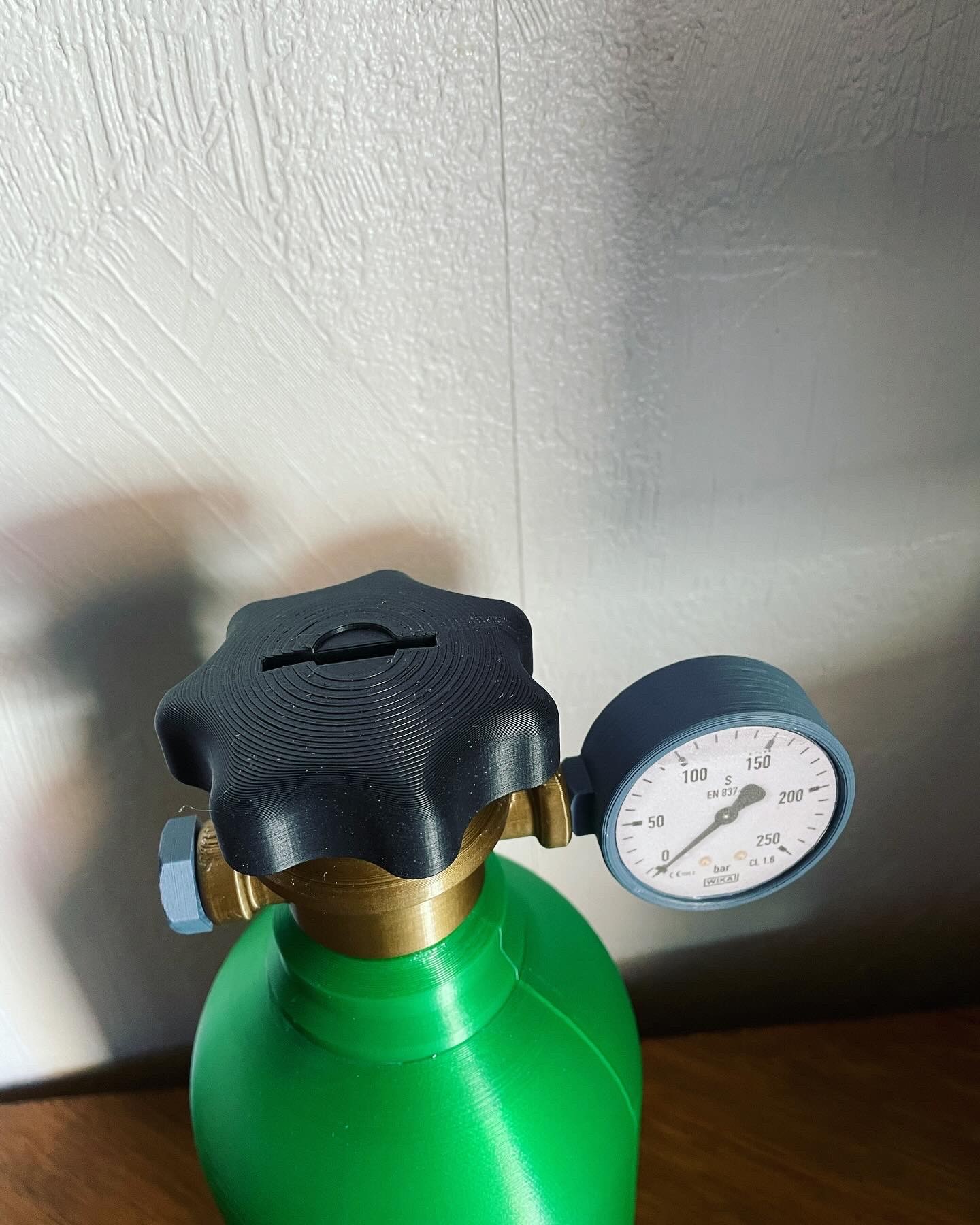 Piggy bank - Gas cylinder by m0dule | Download free STL model ...