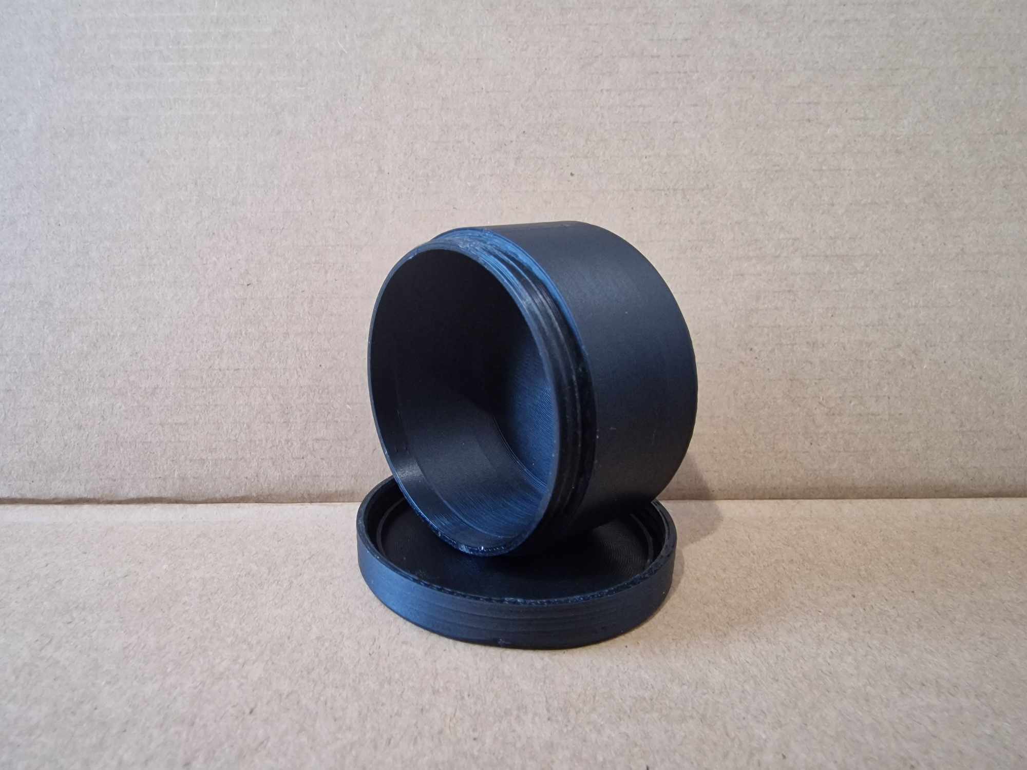 Round closable box par François Michael | Téléchargez gratuitement un ...