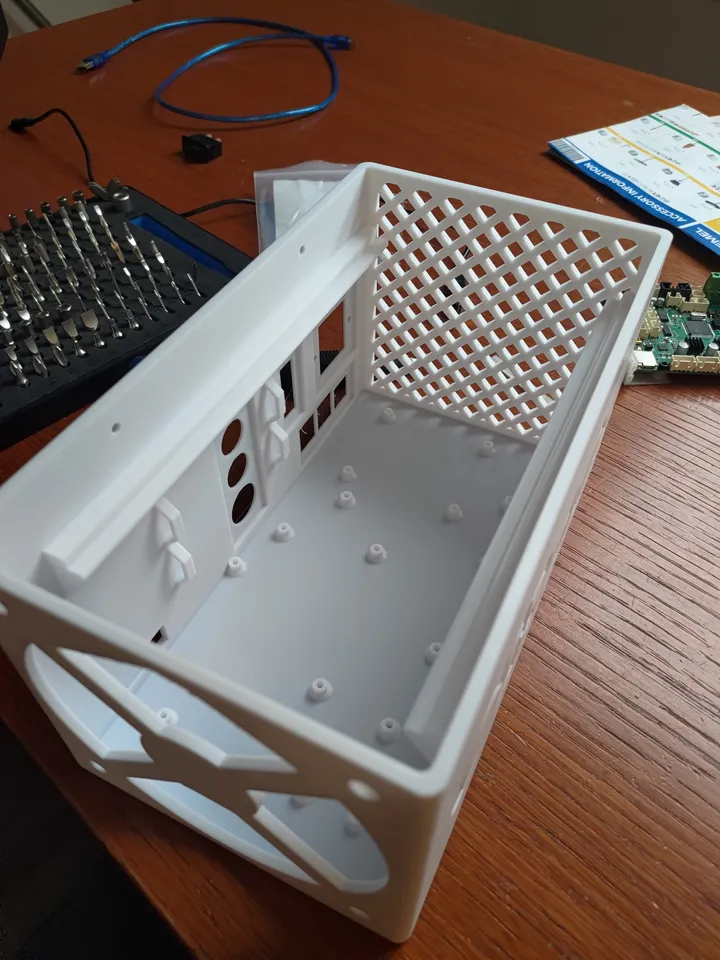 CR10-CR10x Custom box with Raspberry PI by neofa | Download free STL ...