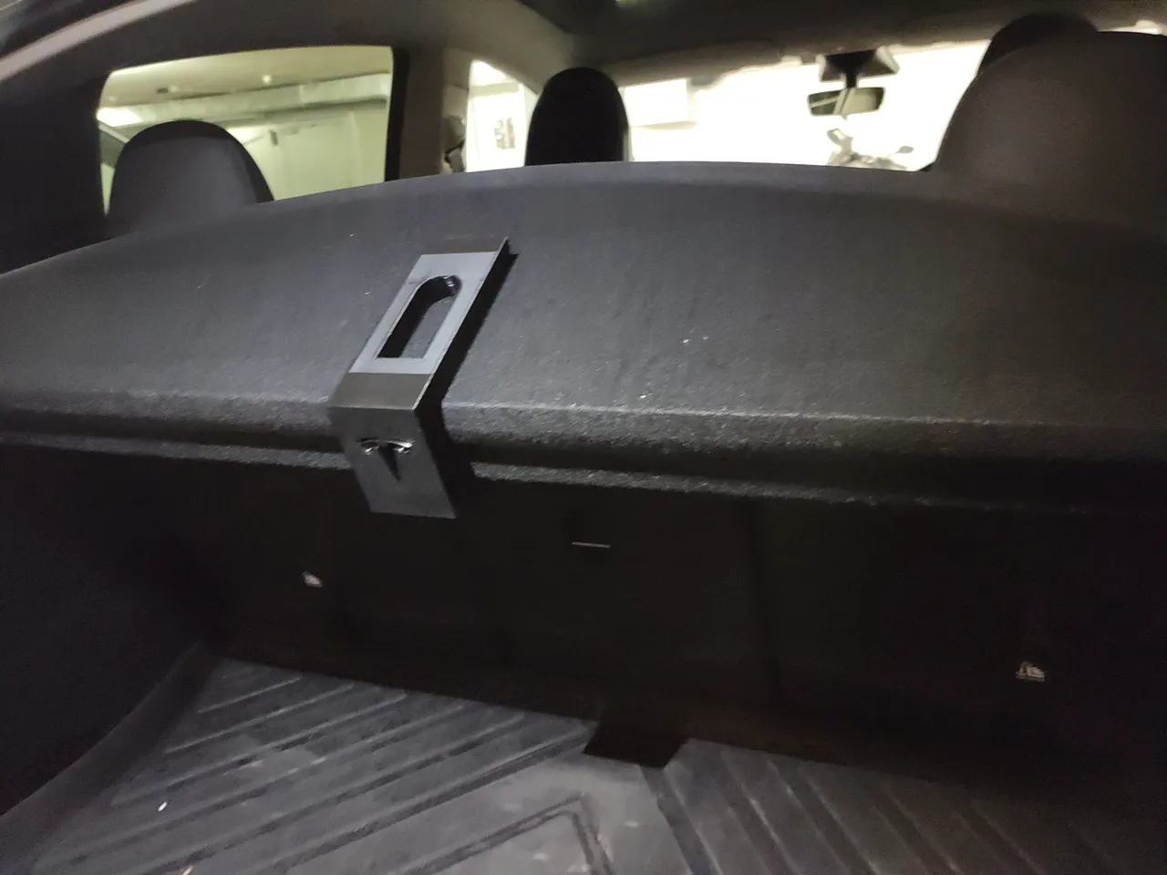 Rear deck clamp for TESLA model Y by Brounch | Download free STL model ...