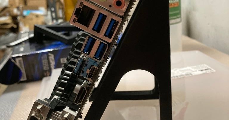 Motherboard Stand For Mining by Berd | Download free STL model ...