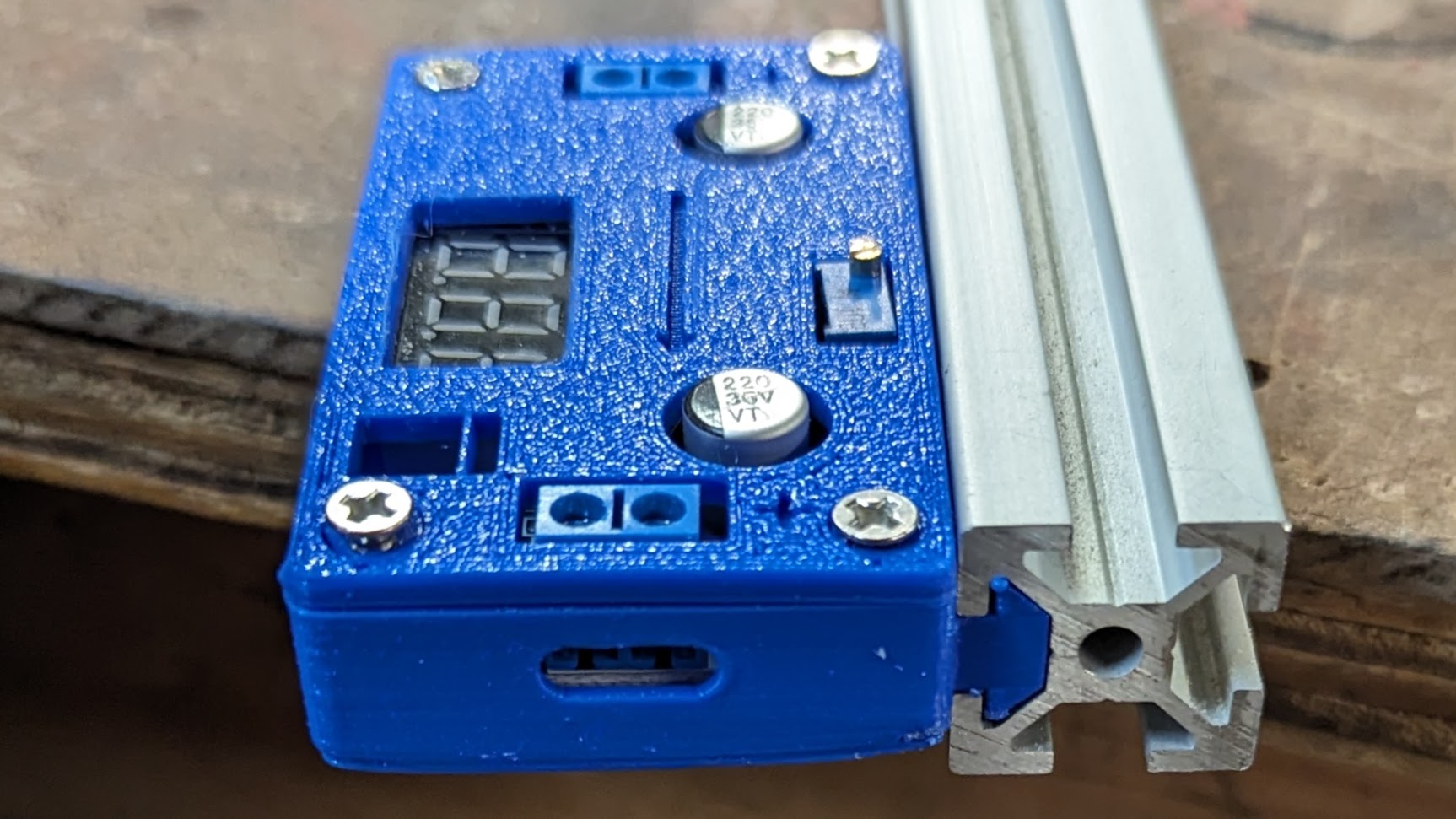 LM2596S Case with 2020 Extrusion Mount by critter42 | Download free STL ...