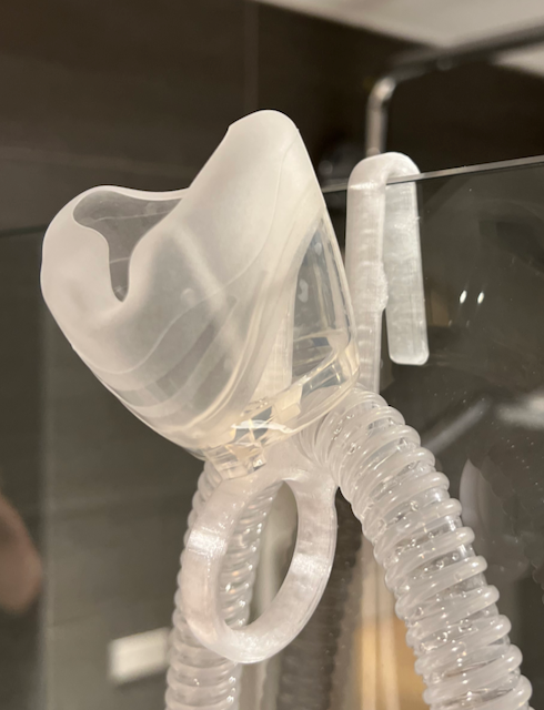 CPAP hose and mouthpiece clip by MC | Download free STL model ...