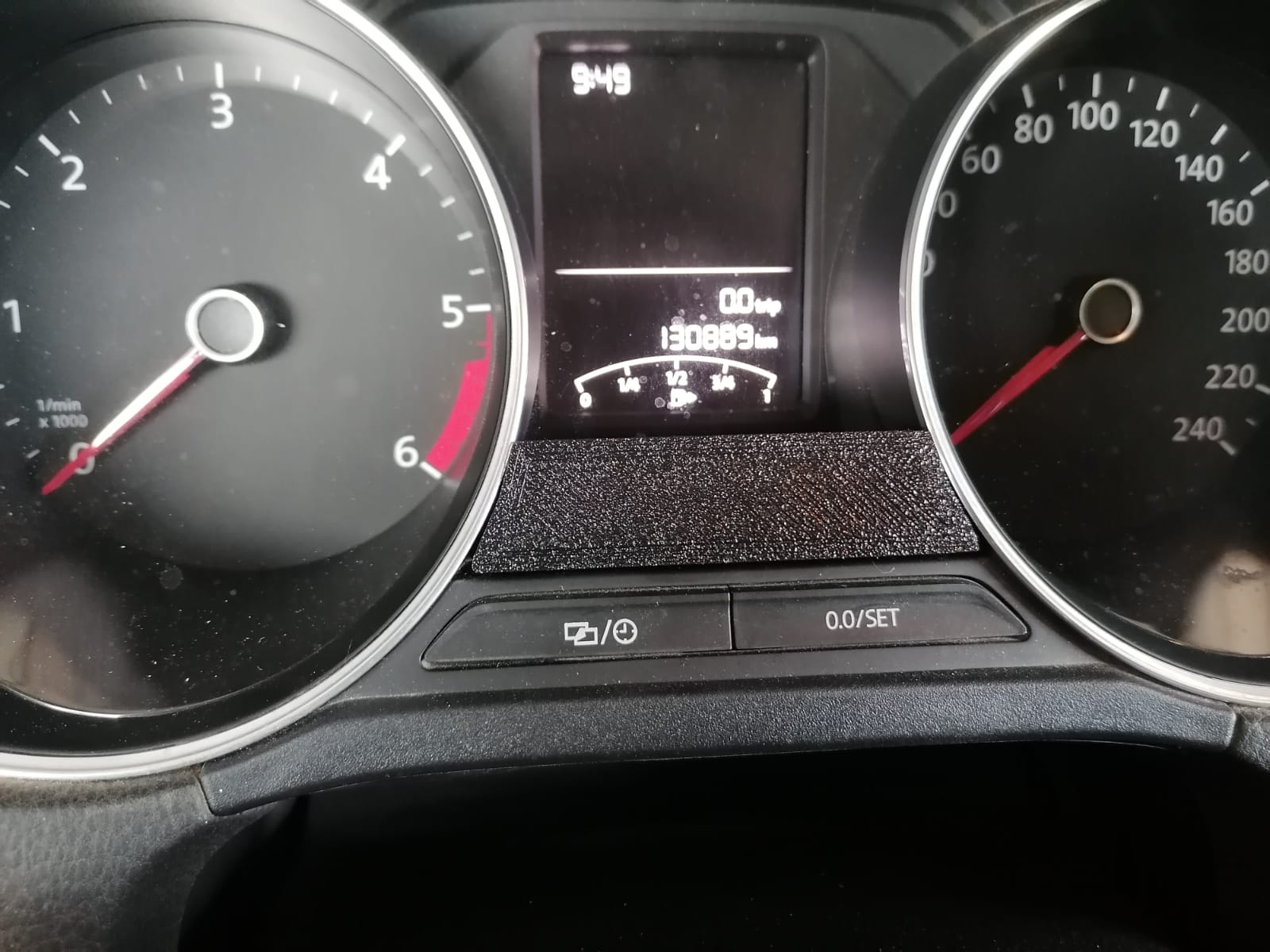 Volkswagen Polo car dashboard phone support by Mikagu | Download free ...