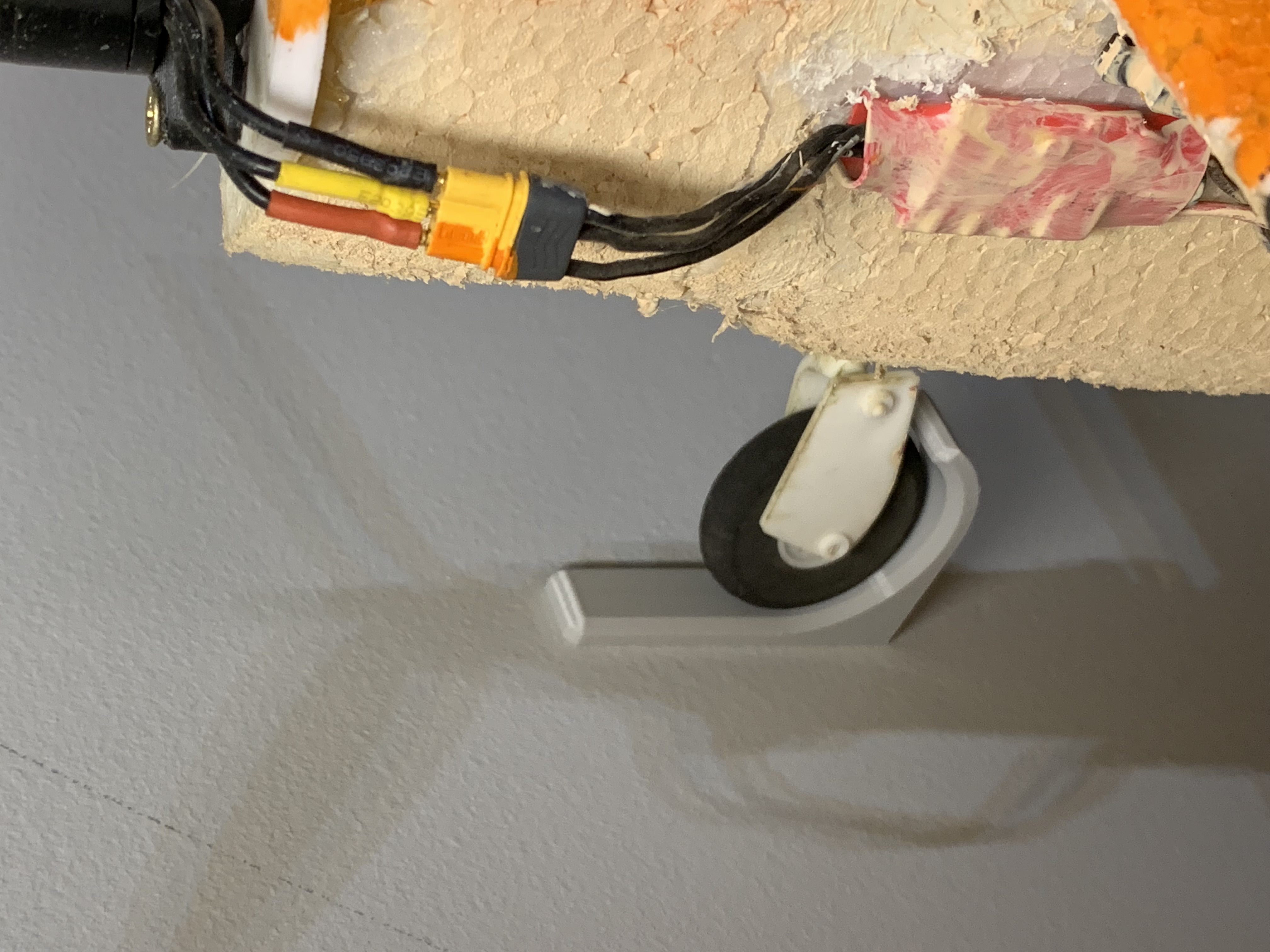 RC wall hook for landing gear RC plane model by PhantomHeadache ...