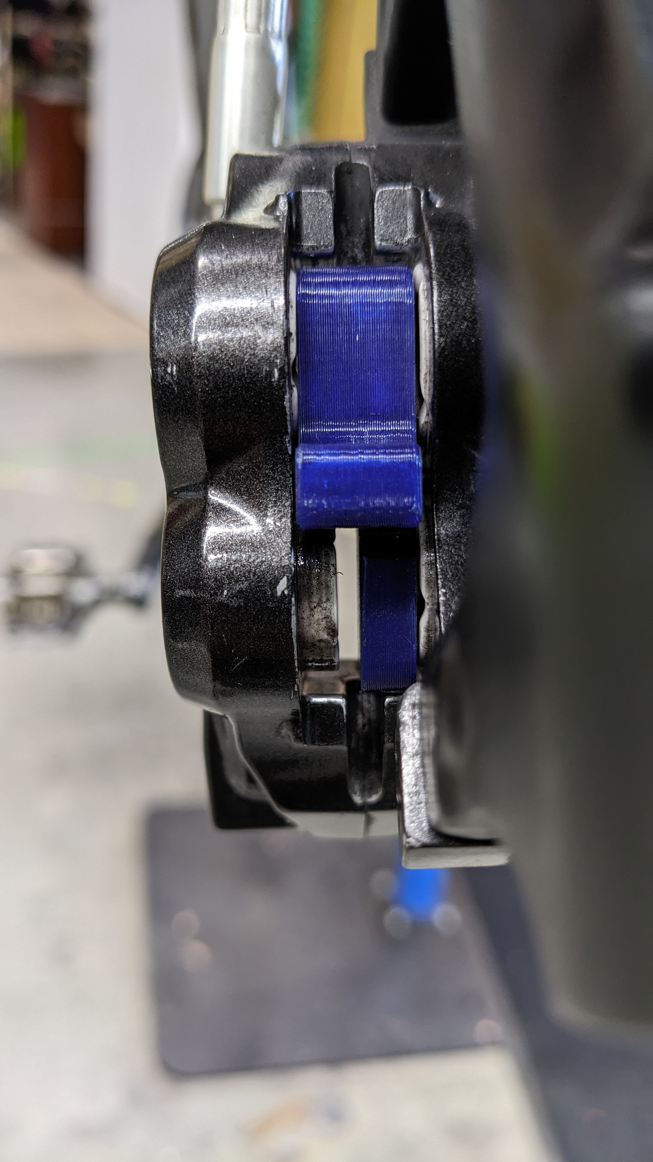 MOUNTAIN BIKE 4-PISTON DISC BRAKE PISTON SERVICE BLOCK by biketiger ...