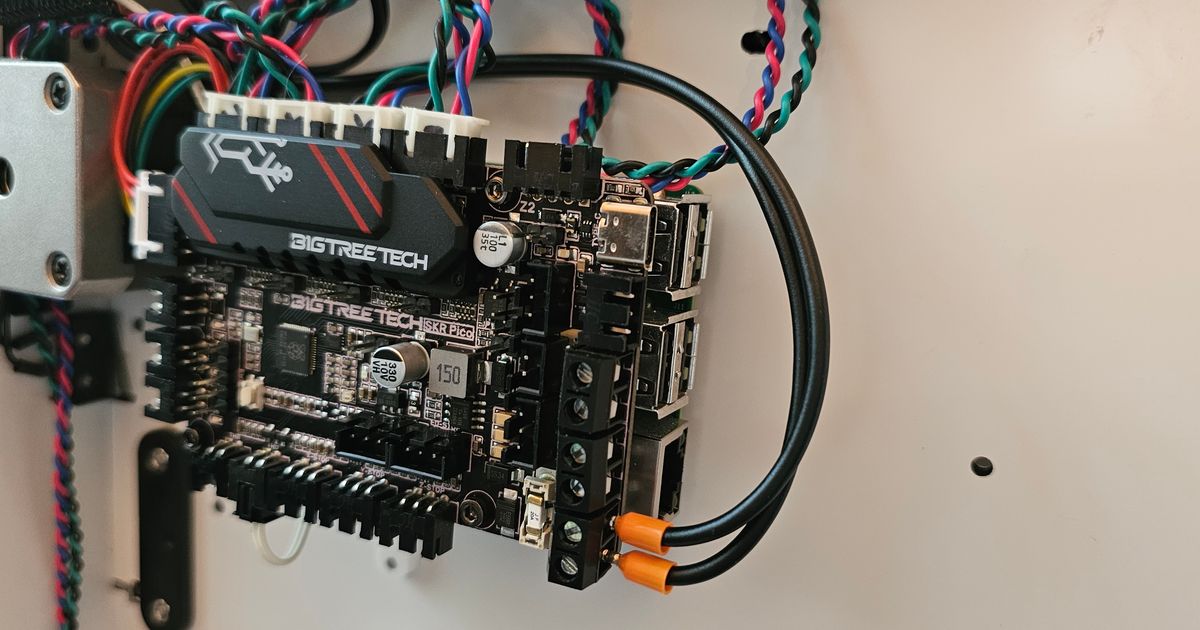 BTT SKR Pico Mount for Ultimaker 2 by Saul | Download free STL model ...