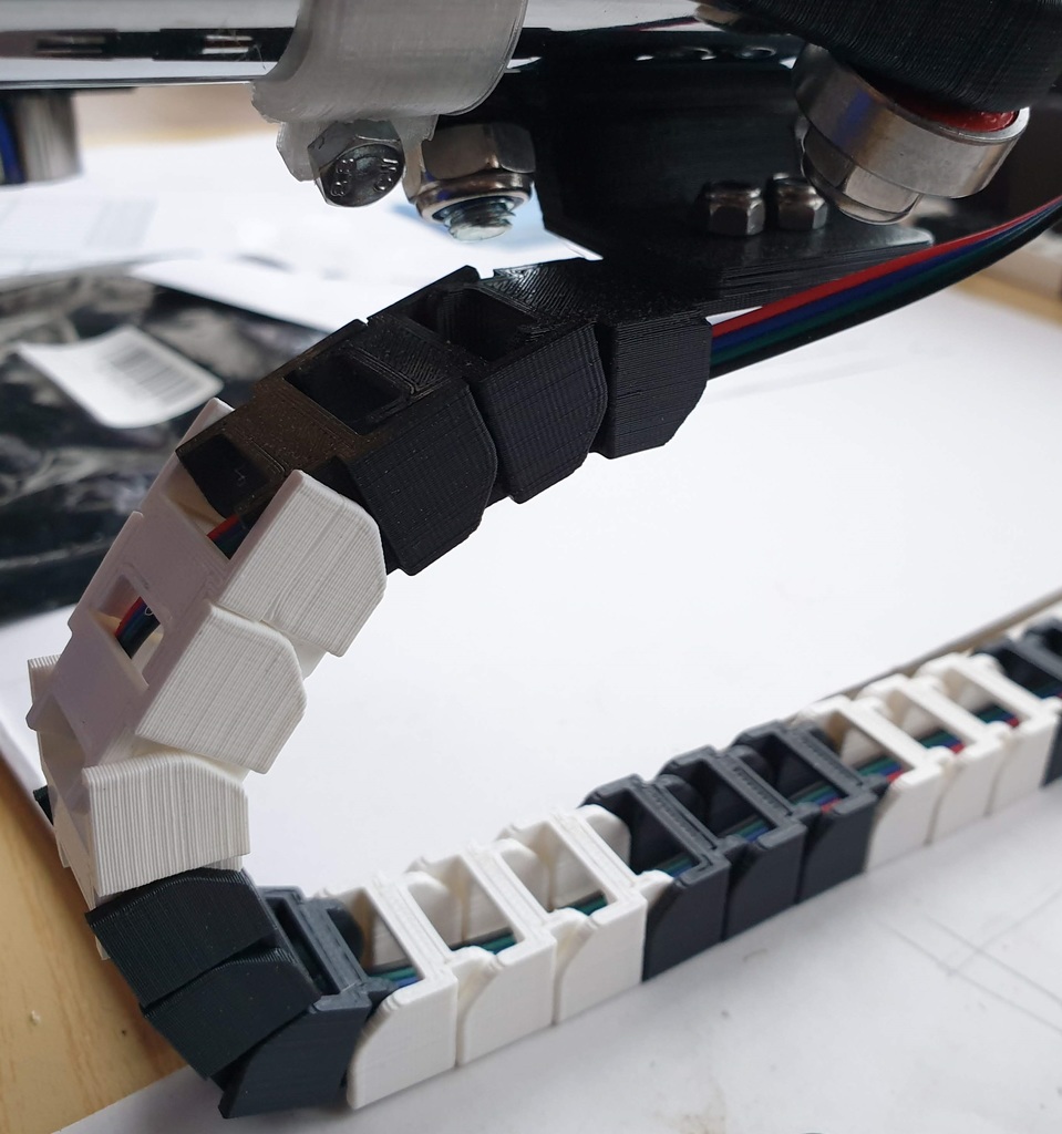 MPCNC Drag Chain Remix by peppesci | Download free STL model ...
