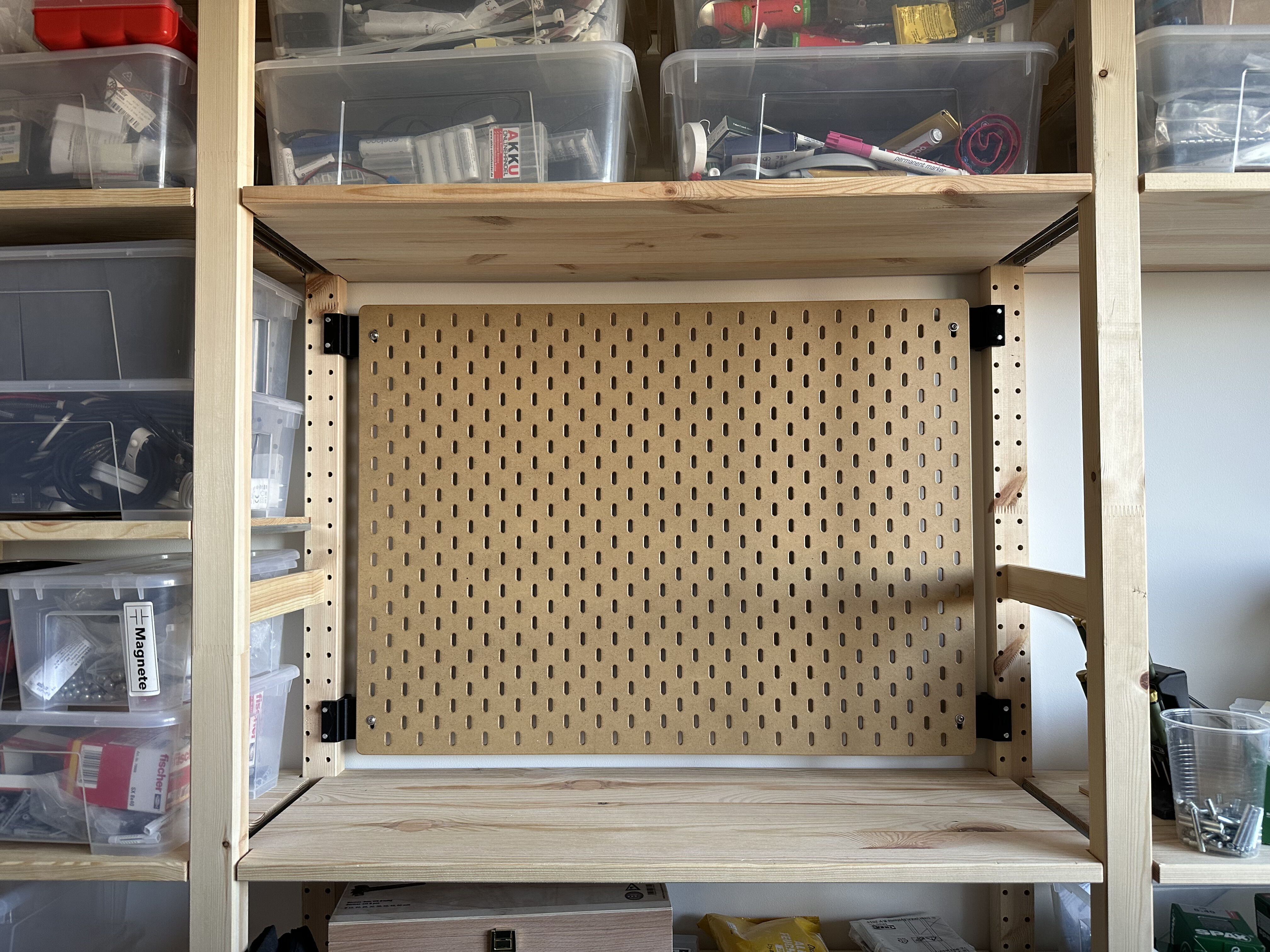 Ikea SKADIS + IVAR mount (with heat inserted thread) por Helmi ...