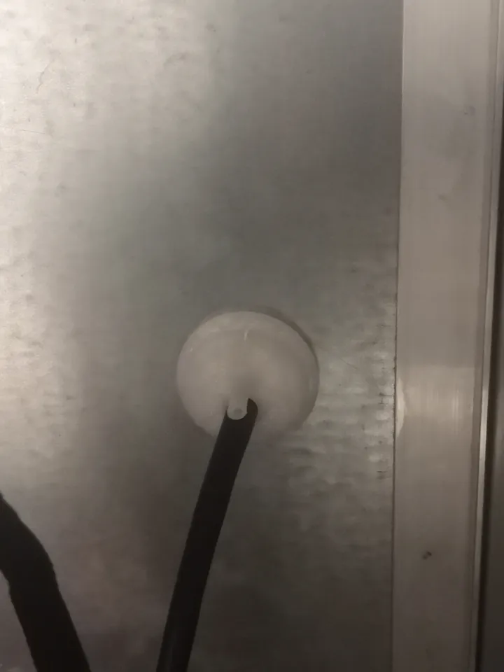 Customizable enclosure cable hole by SE | Download free STL model ...