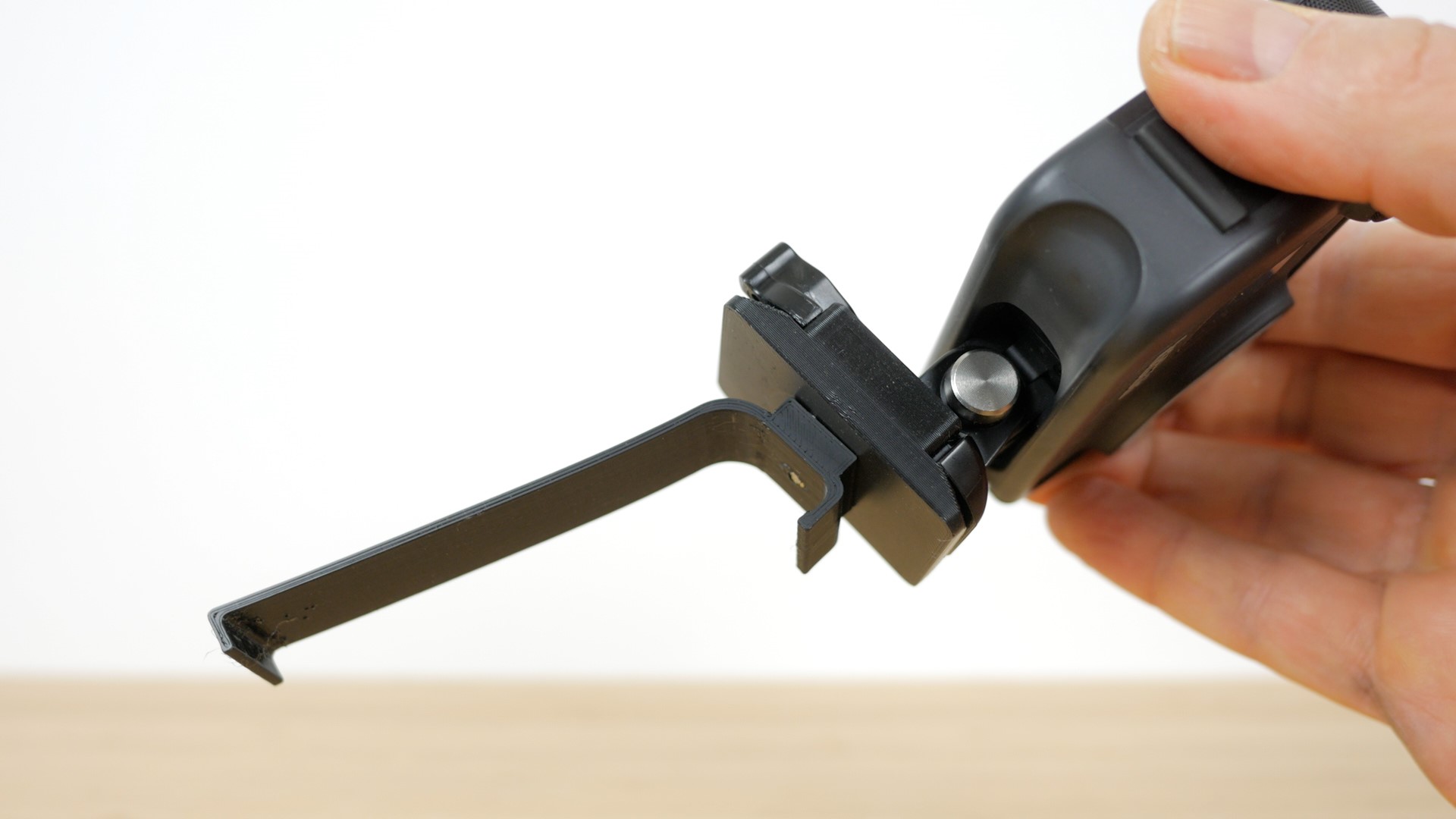 GoPro webcam clip mount for LG monitor by gidonreid | Download free STL ...