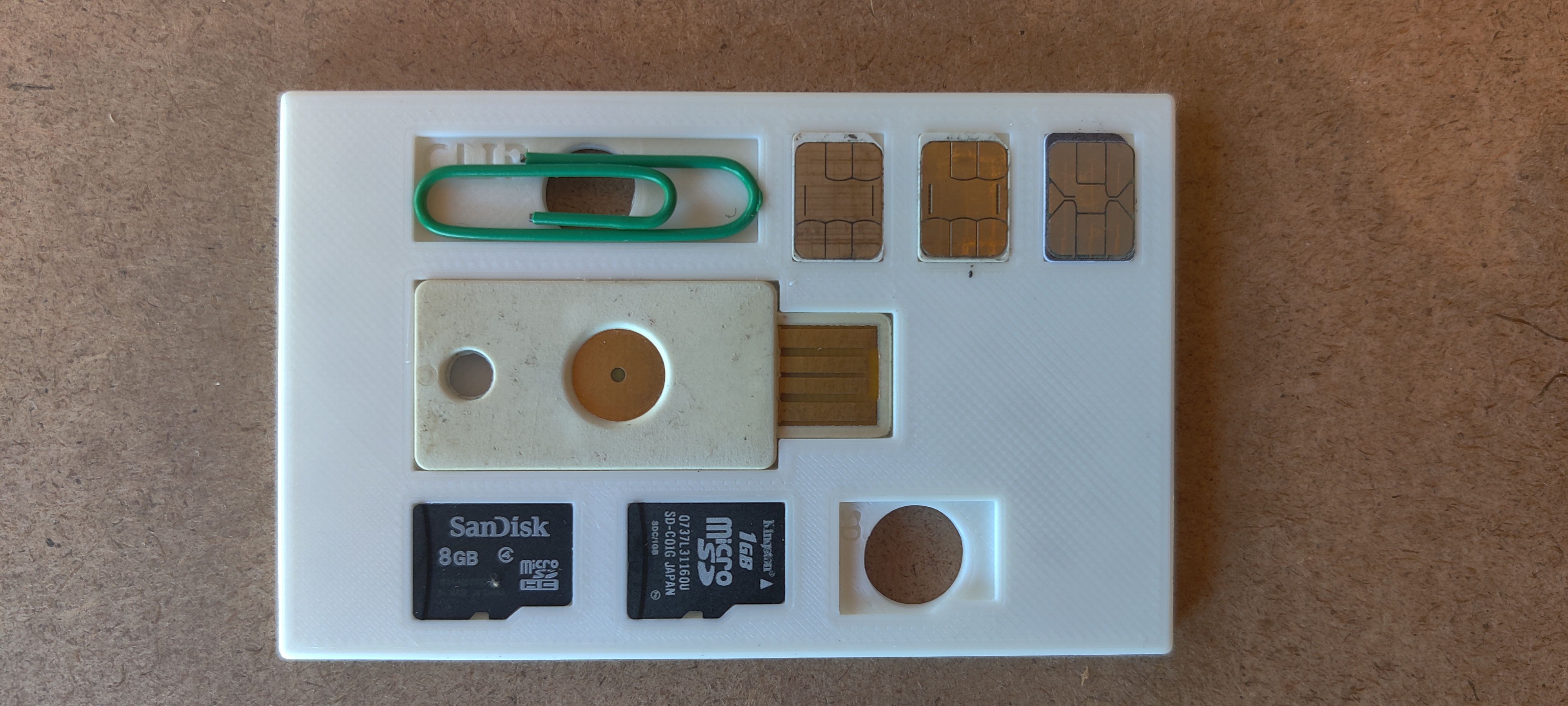 Wallet tech organizer by K B | Download free STL model | Printables.com