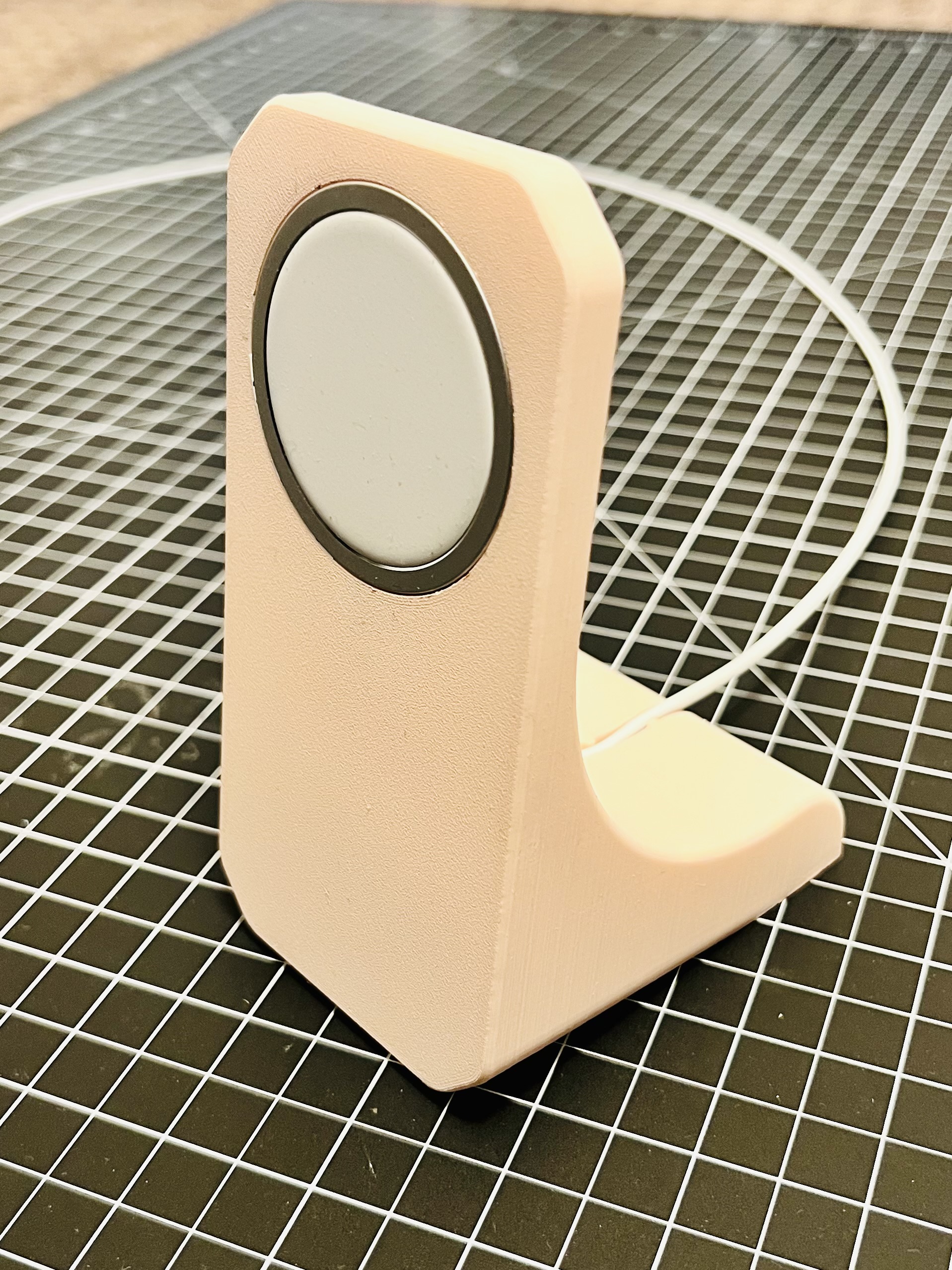 iPhone MagSafe Stand for Standby Mode by LordS | Download free STL ...