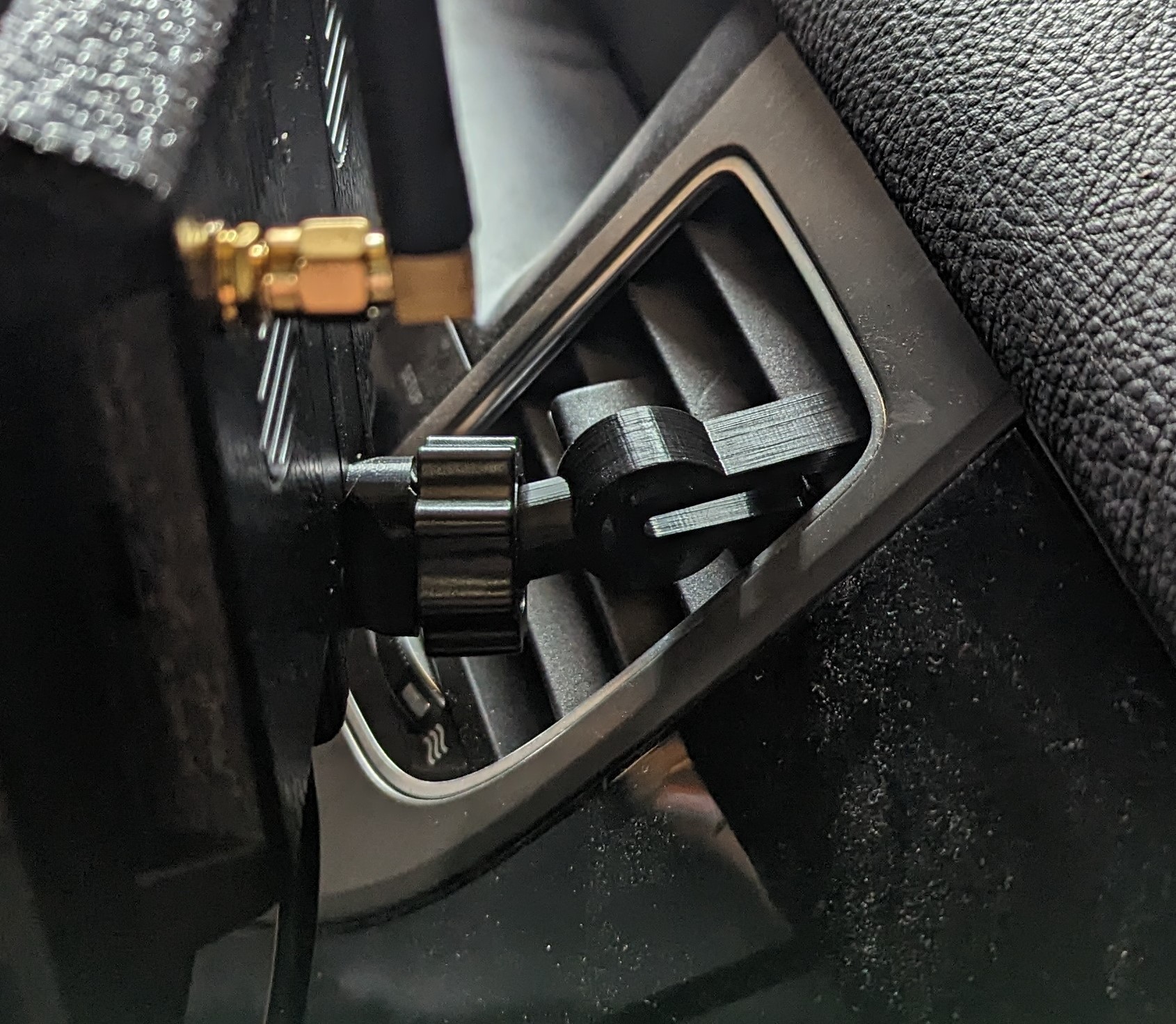 Backup Camera Vent and Mirror Mounts by greg.giem | Download free STL ...