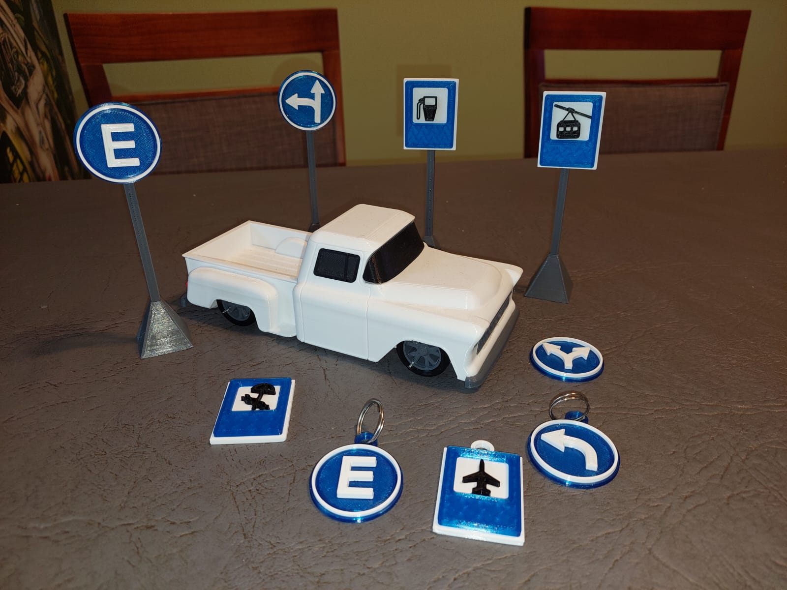 Traffic Signs (for scale models and key ring) - Set of 20 Informative ...