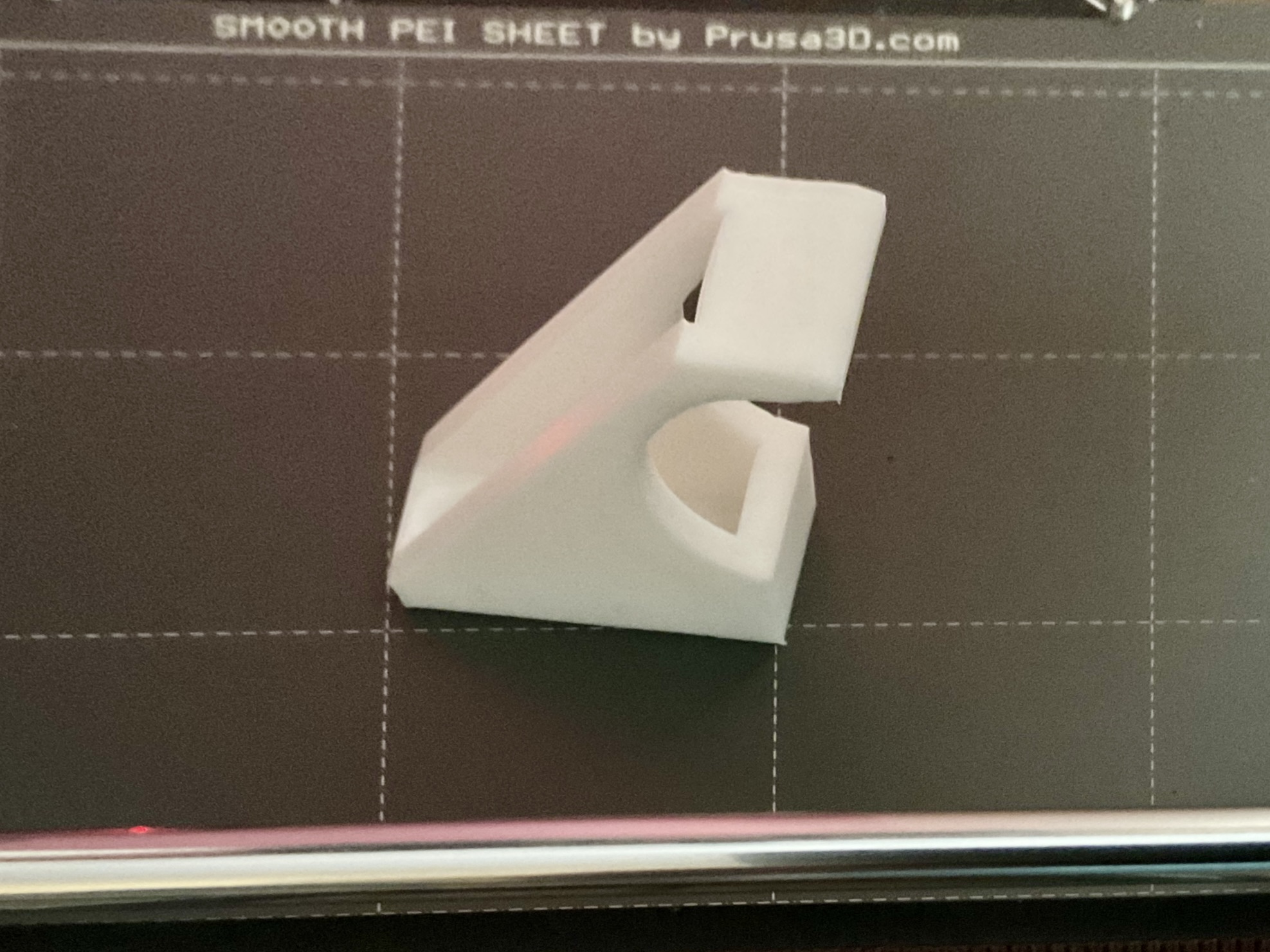 Ironing board hanger for 32mm legs by BitSmith | Download free STL ...