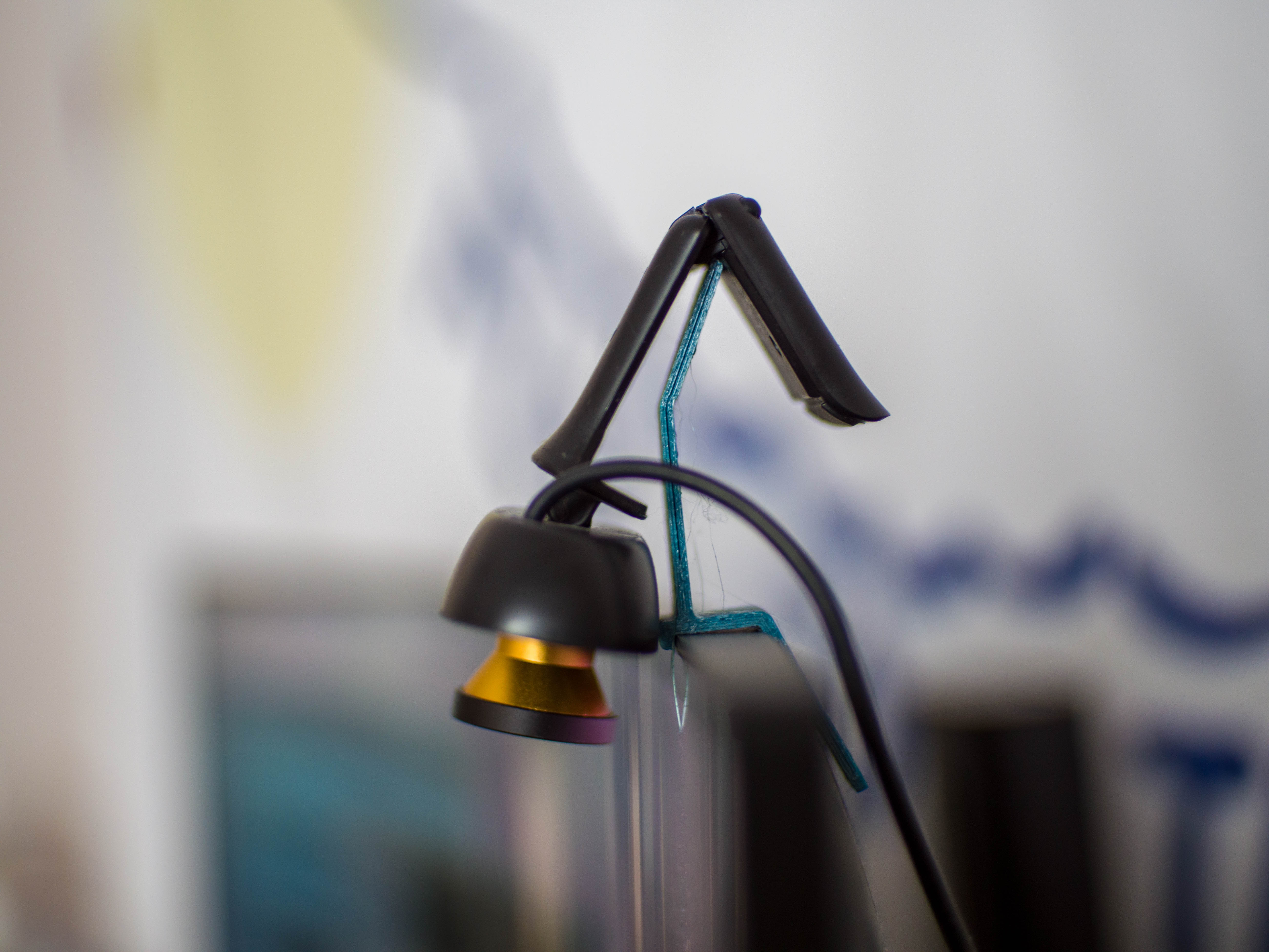 Logitech C270, C310 and C505 Down holder by tooFez | Download free STL ...