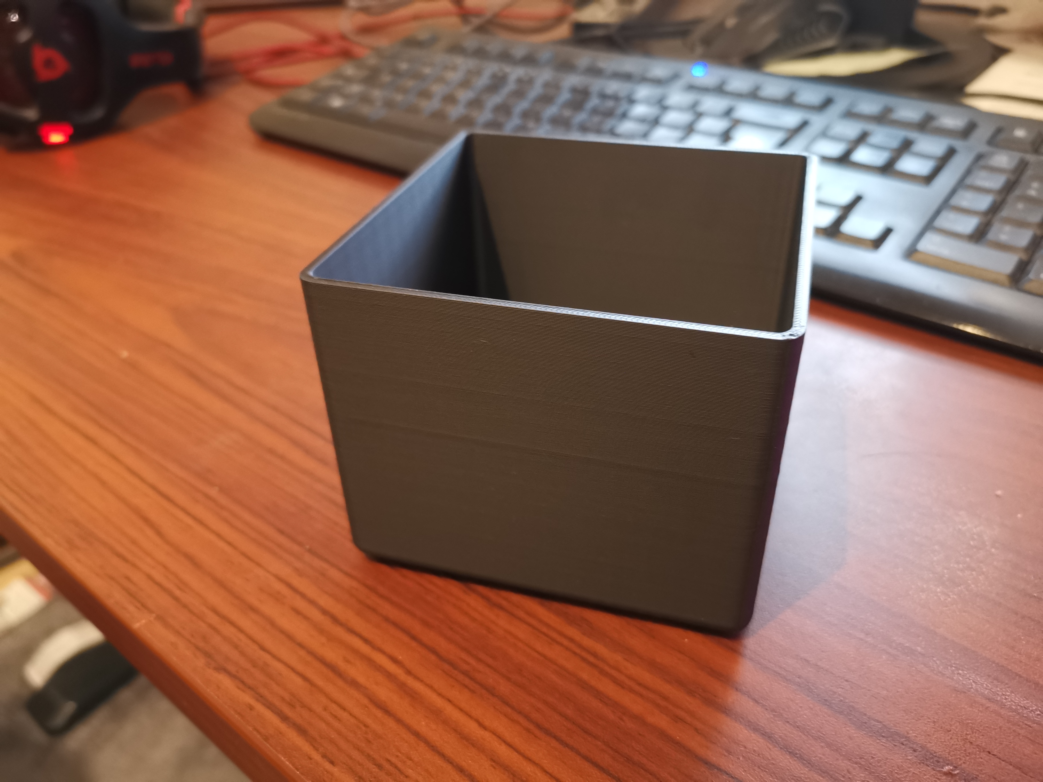 Very Basic Trash Bin / Container by Günni | Download free STL model ...