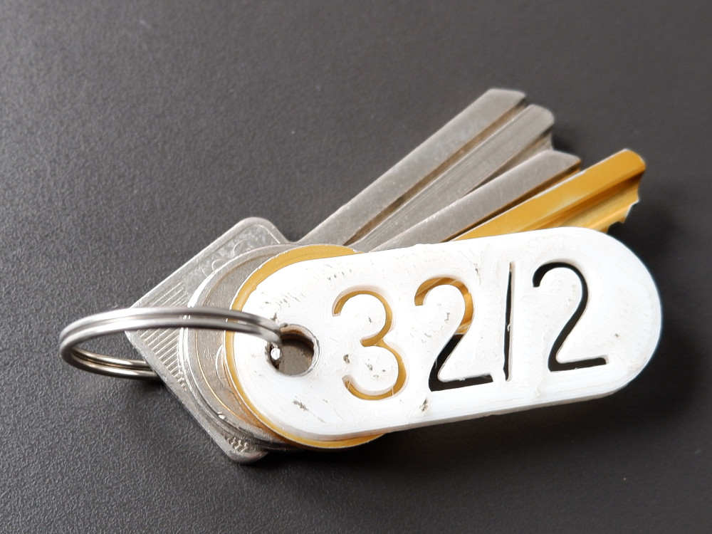 Stencil text key tag (customizable) by Jan K. | Download free STL model ...