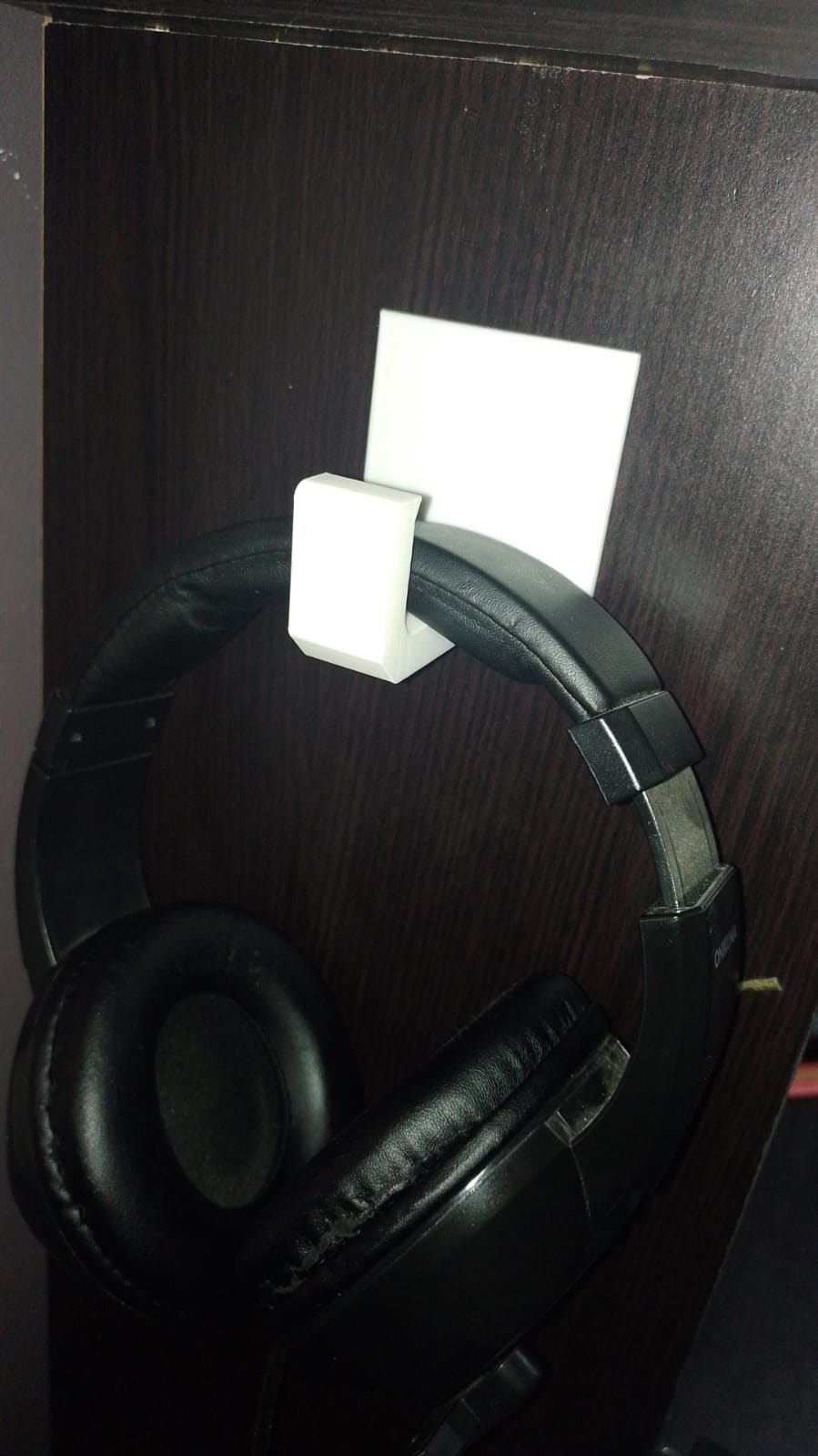 headset holder (double-sided tape) by Miz Draegara | Download free STL ...